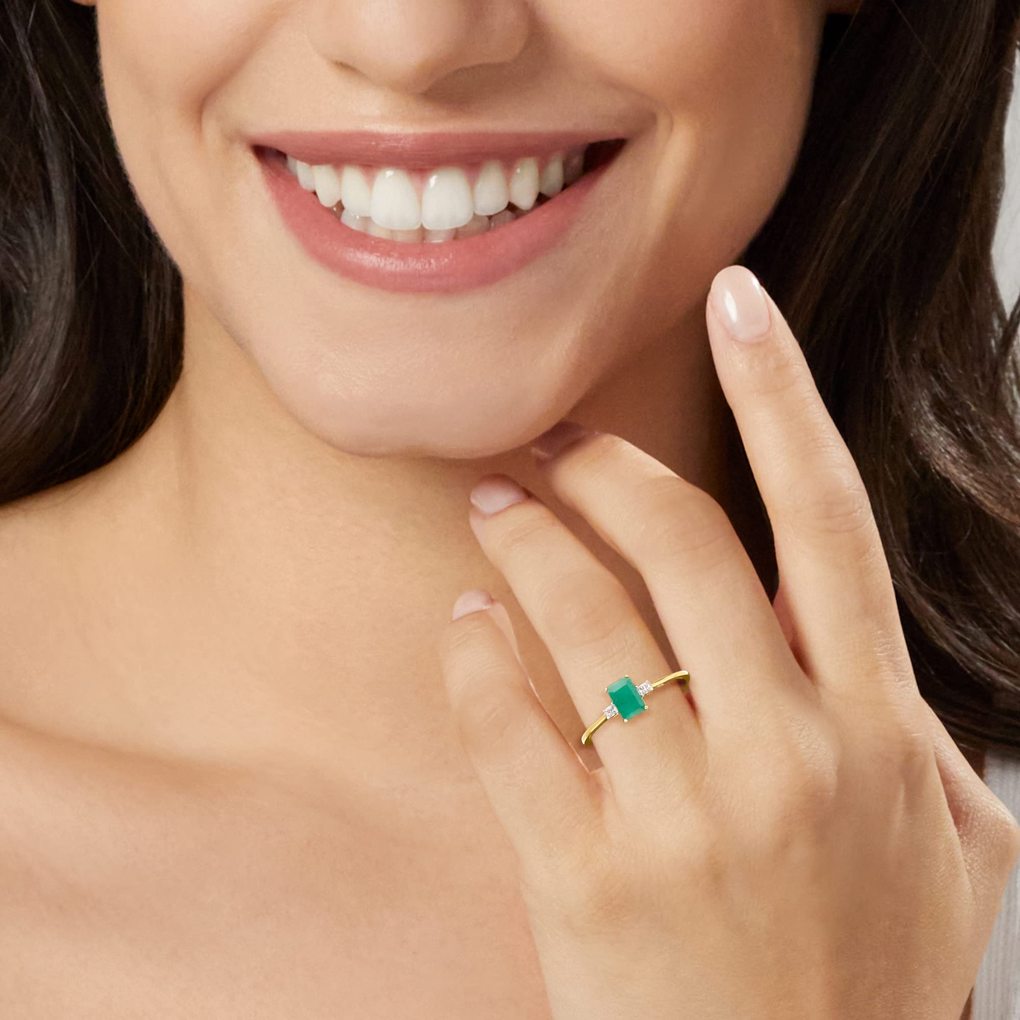 Canaria 0.40 Carat Emerald Ring With Diamond Accents in 10kt Yellow Gold. Size 9