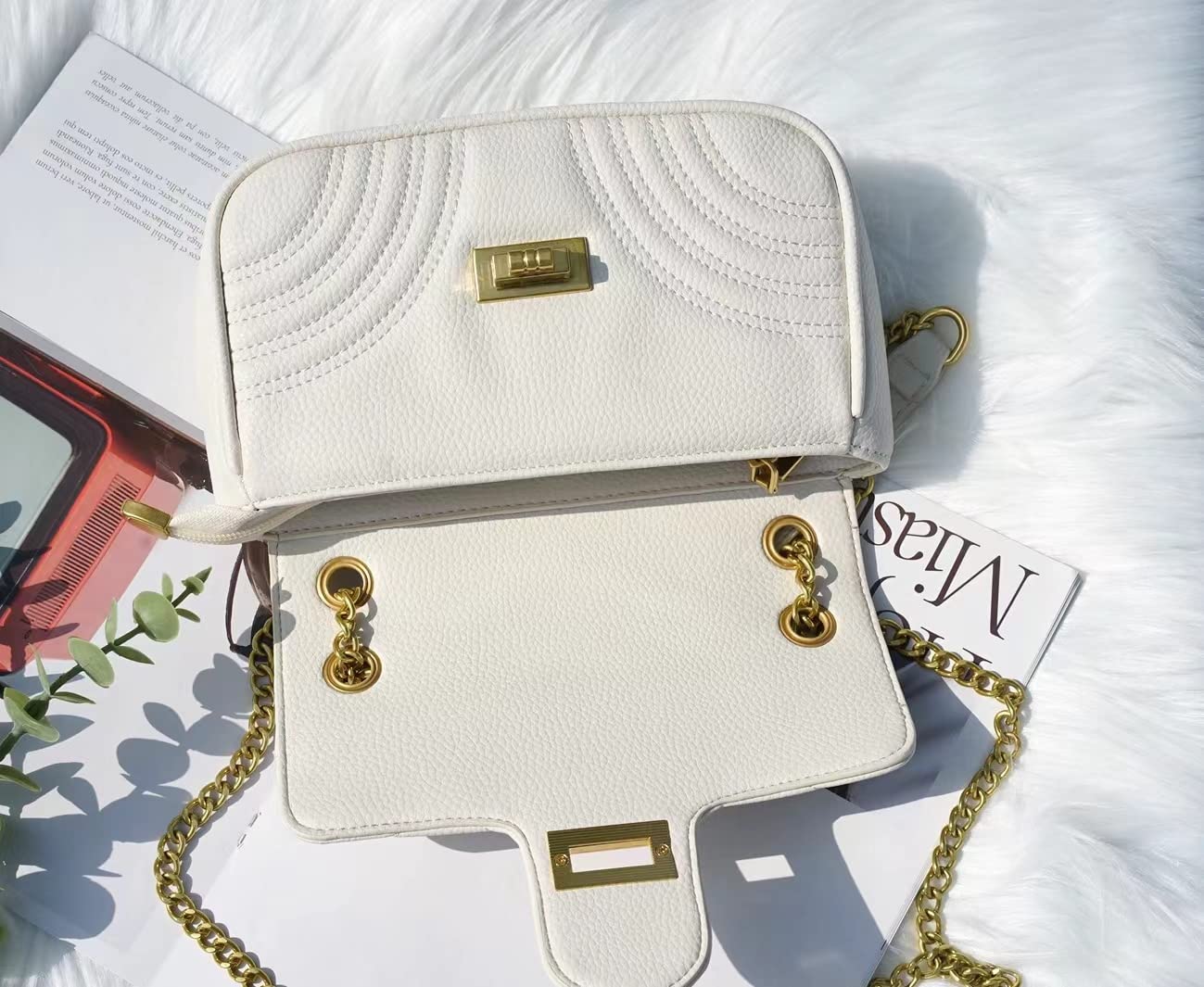 Seagloca 9.4" Women's PU Leather Quilted GG Messenger Shoulder Bag Purse Chain Handbag Crossbody Bag (White