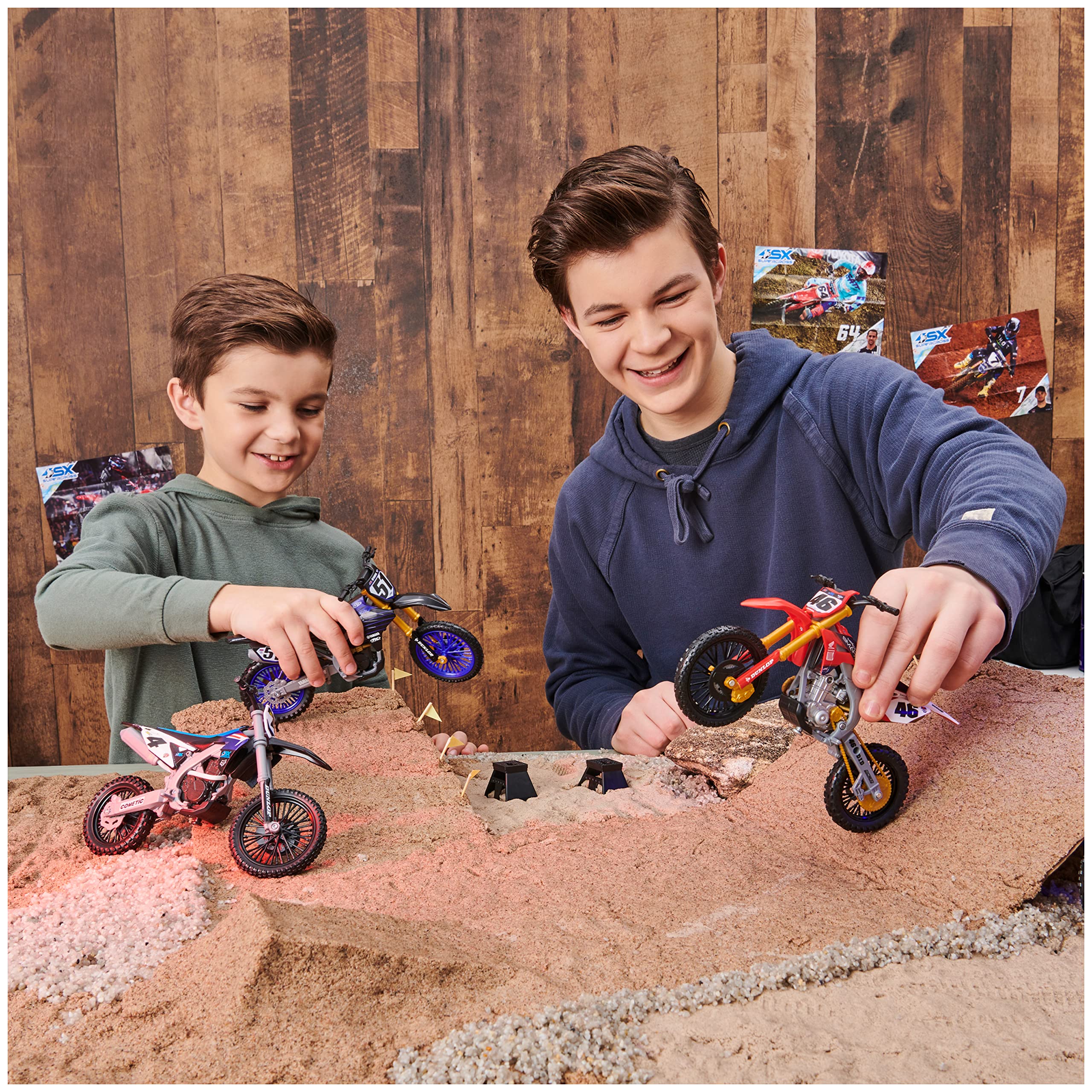Supercross, Authentic Shane McElrath 1:10 Scale Collector Die-Cast Toy Motorcycle Replica with Display Stand, for Collectors and Kids Age 5 and Up