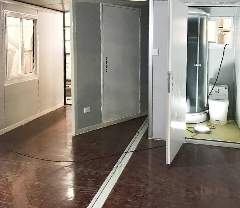 Modern Prefab Luxury Home: 30ft Expandable Container with 3 Bedrooms
