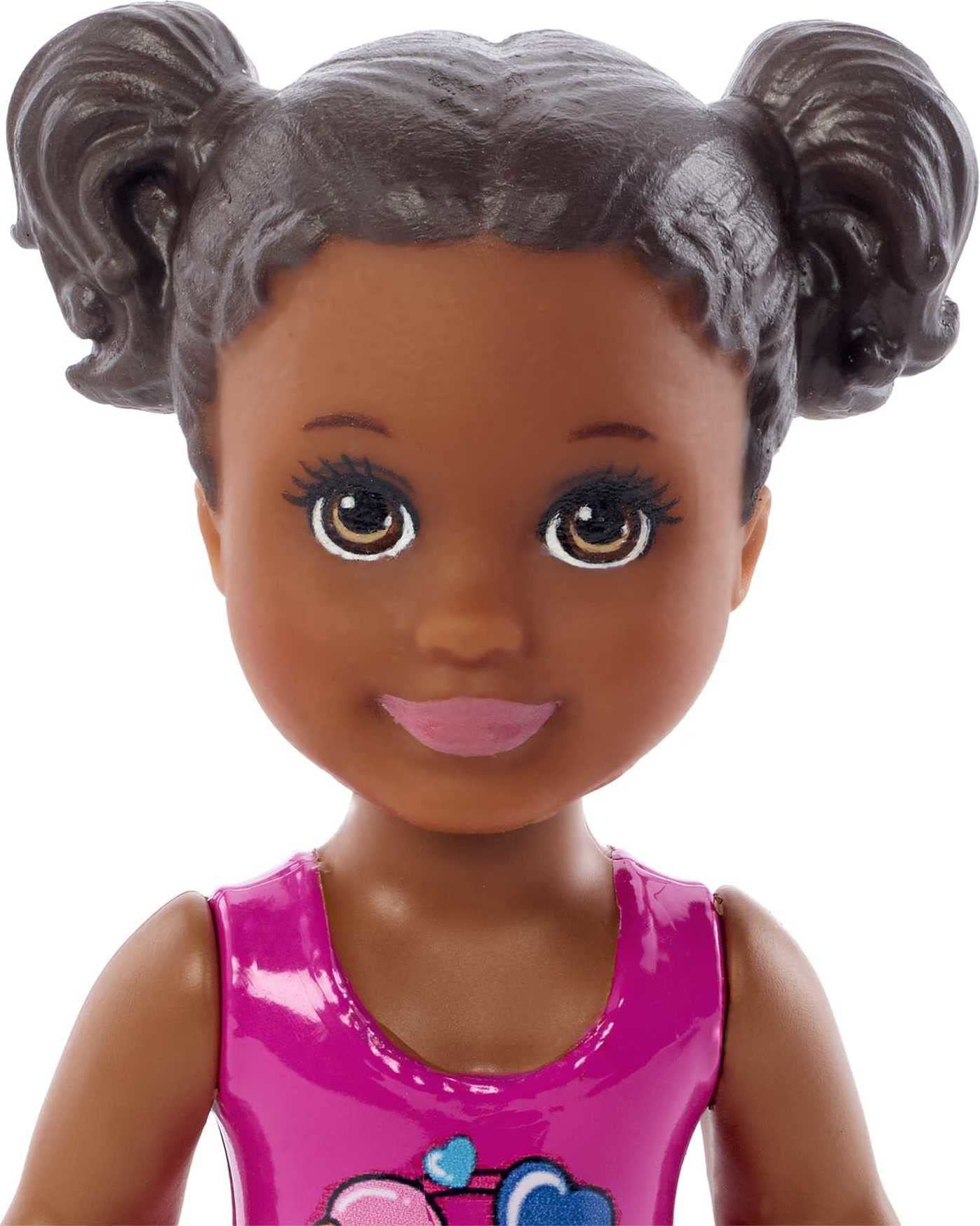 Barbie Skipper Babysitters Inc Small Doll & Accessories Playset with Brunette Doll, Swimming Pool & Water-Themed Pieces