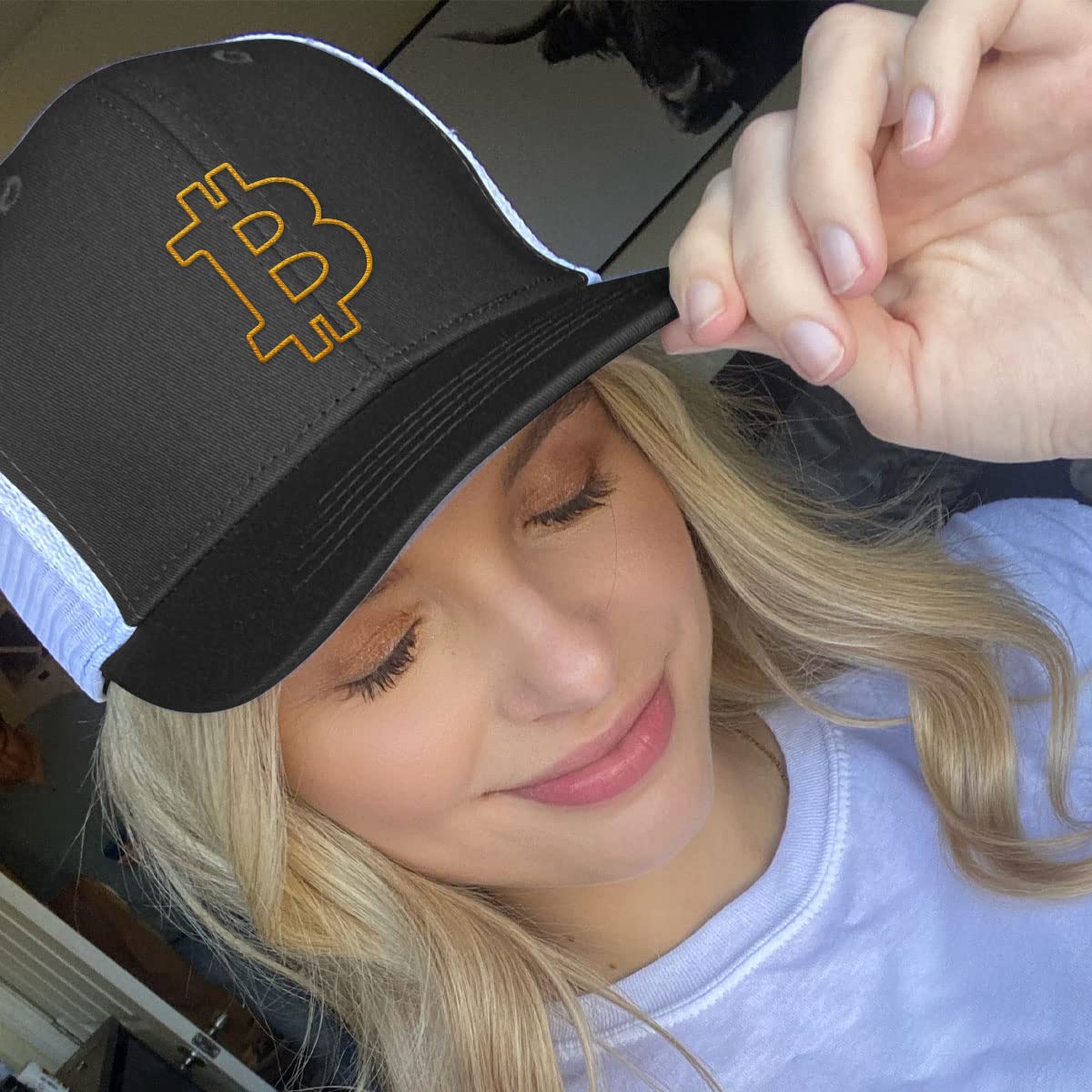 Bitcoin Outline - Cotton Snapback Hat - Breathable Mesh Side for Casual Wear & Outdoor Activities All Seasons - Baseball Cap Women and Men (Black Front/Black Mesh)