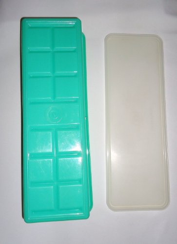 Tupperware Vintage Jadite Green Produce Thin-stor Celery Storage with Frosted Seal #892 Vegetable Crisper Keeper