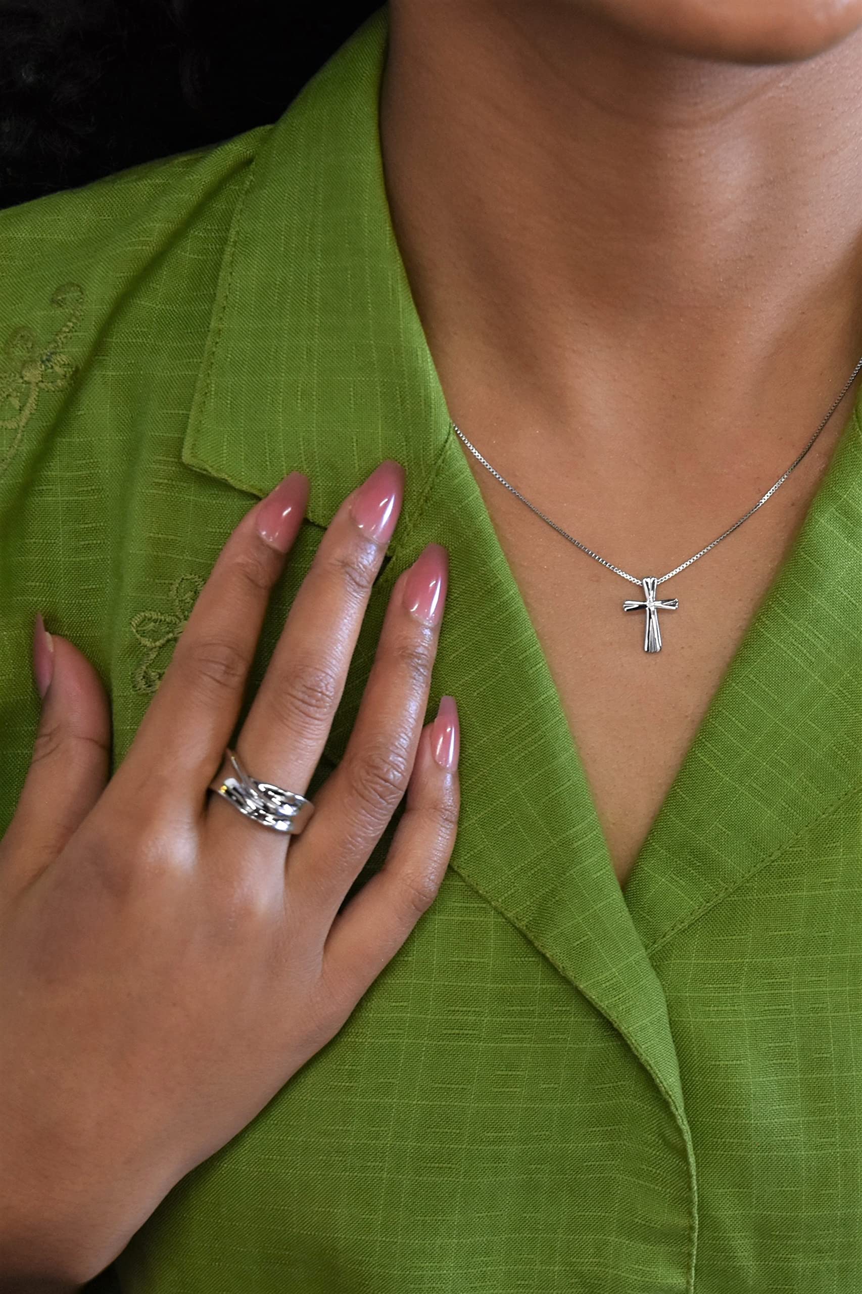 Boston Bay Diamonds .925 Sterling Silver Diamond Accent Cross Pendant Necklace with 18" Chain (I Color, I1 Clarity)