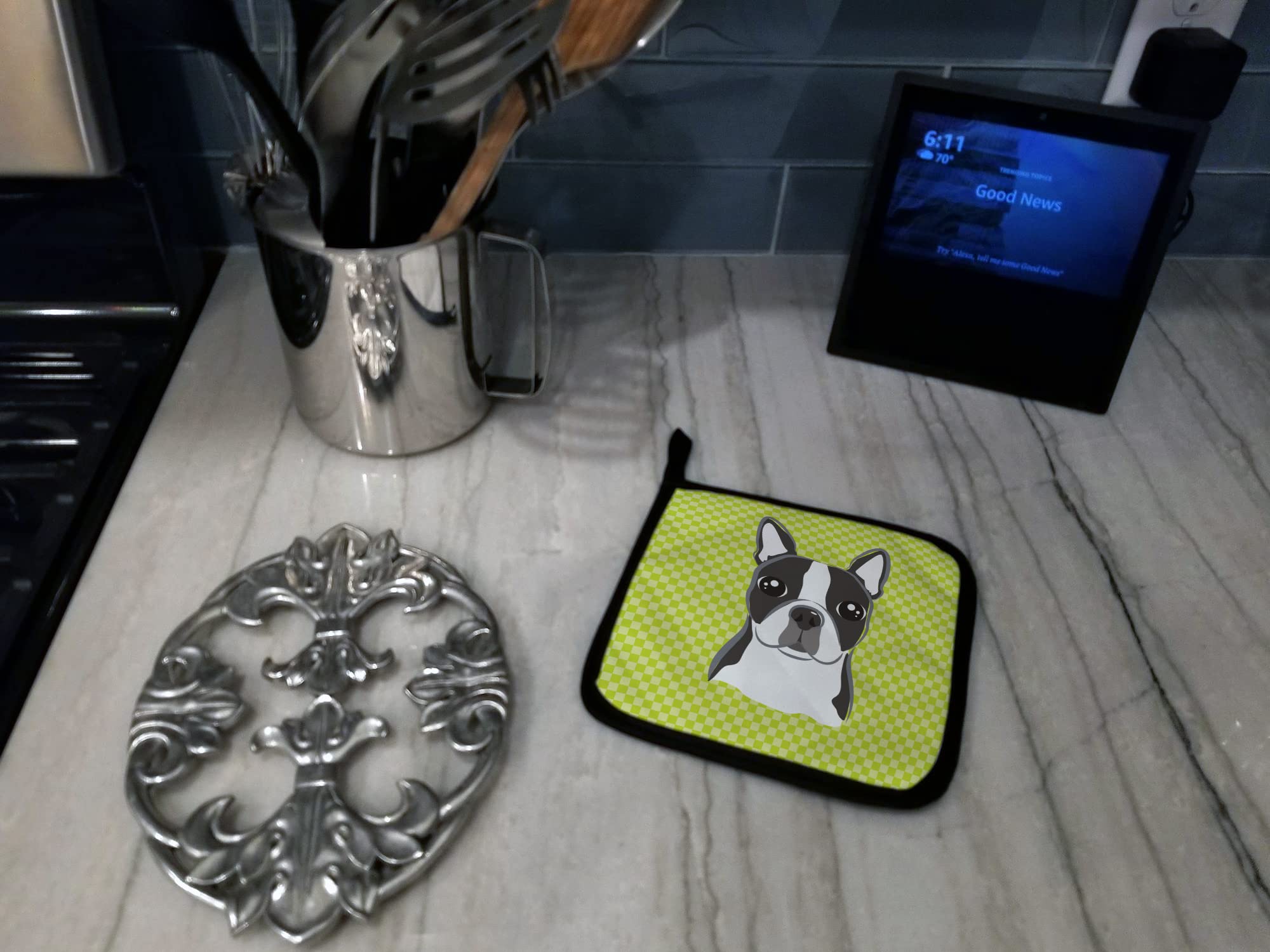 Caroline's Treasures BB1265PTHD Checkerboard Lime Green Boston Terrier Pair of Pot Holders Kitchen Heat Resistant Pot Holders Sets Oven Hot Pads for Cooking Baking BBQ, 7 1/2 x 7 1/2