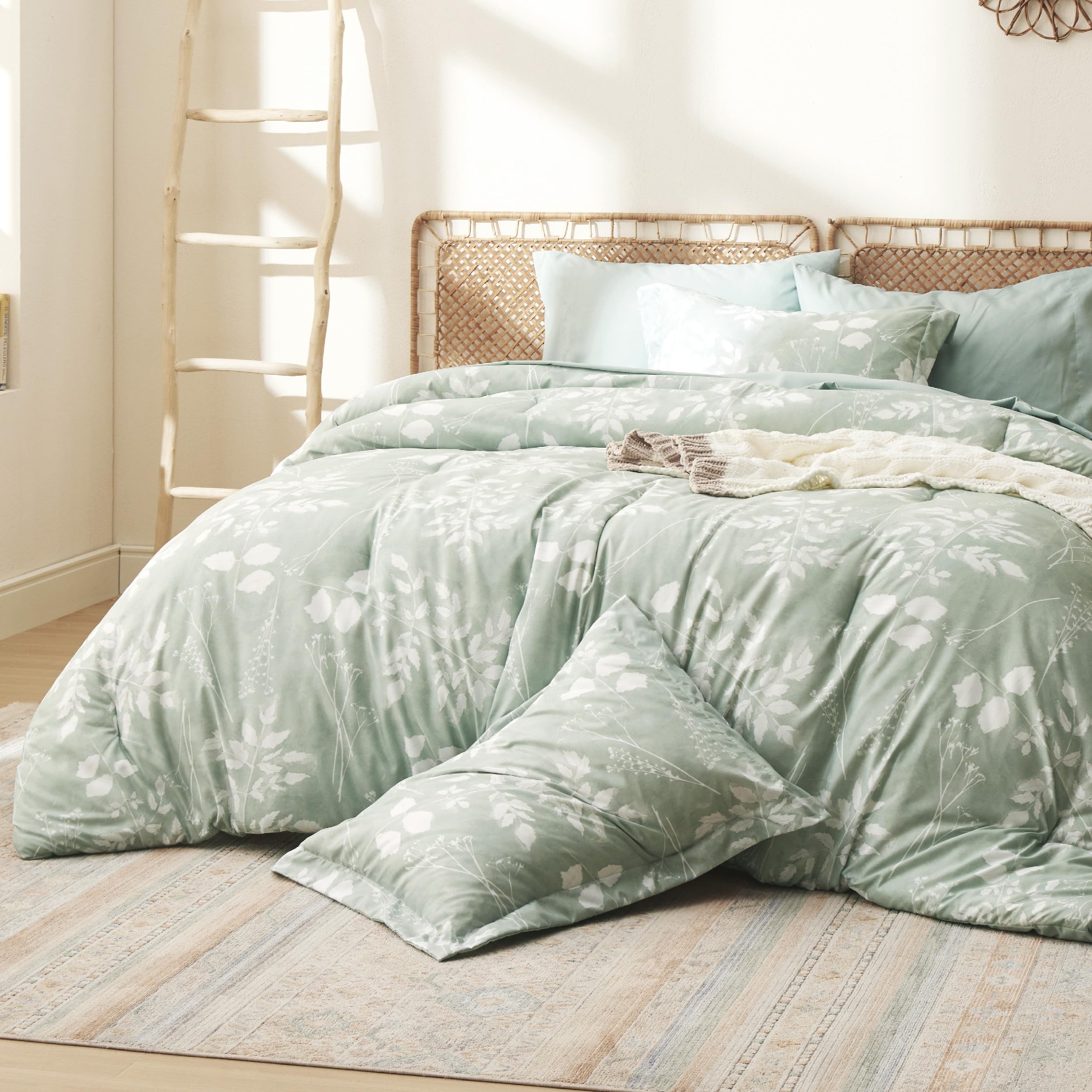 Bedsure Full Comforter Set 7 Pieces - Sage Green Quatrefoil Comforters Full Size, Lightweight Bedding Sets for All Season, Bed in a Bag with Comforters, Sheets, Pillowcases & Shams