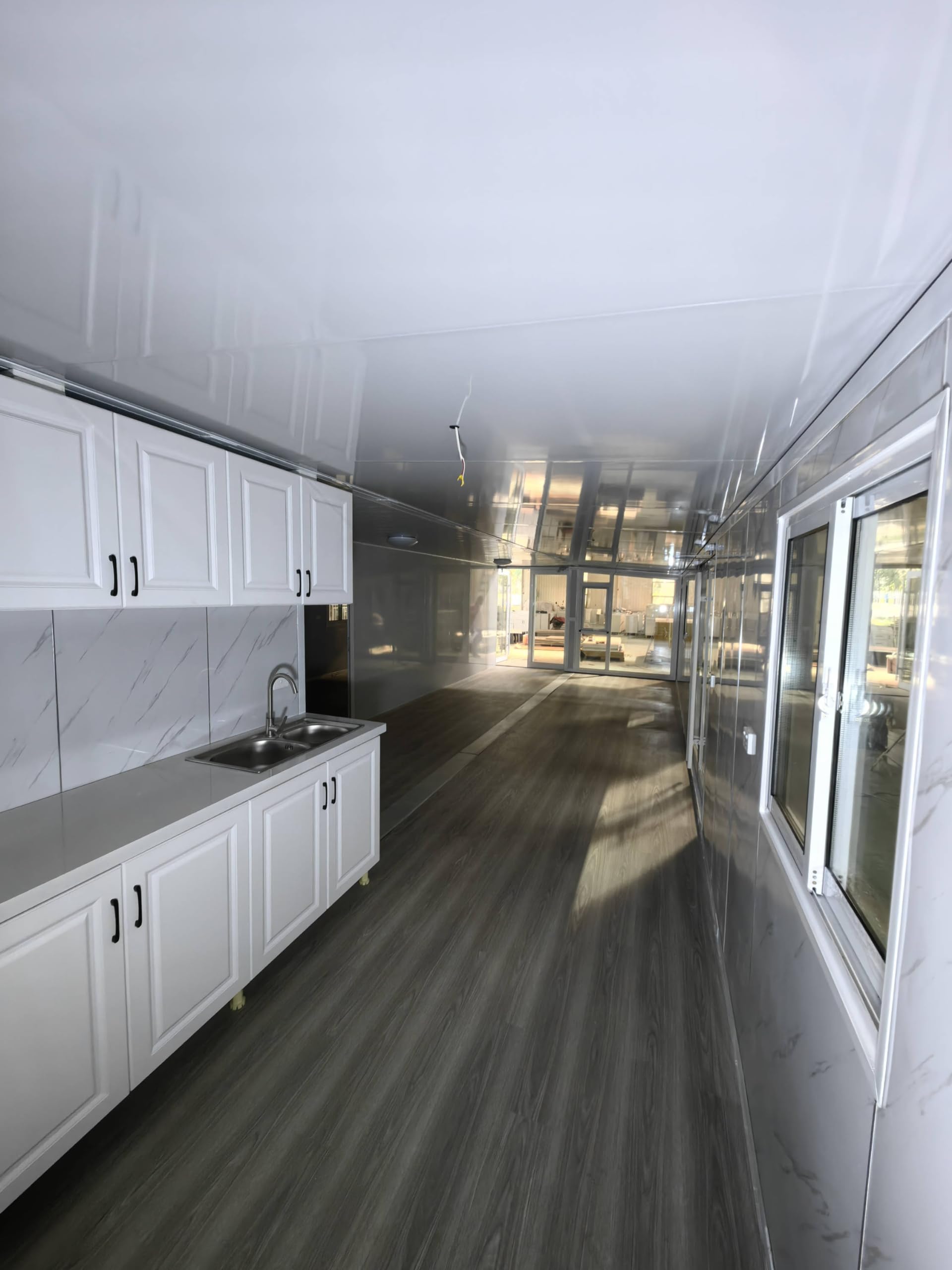 Generic Manufacturer 40FT Homes prefab Steel Expandable Container Houses Extendable Foldable Container House Including bedrooms, Kitchen, Bathroom and a Free TV