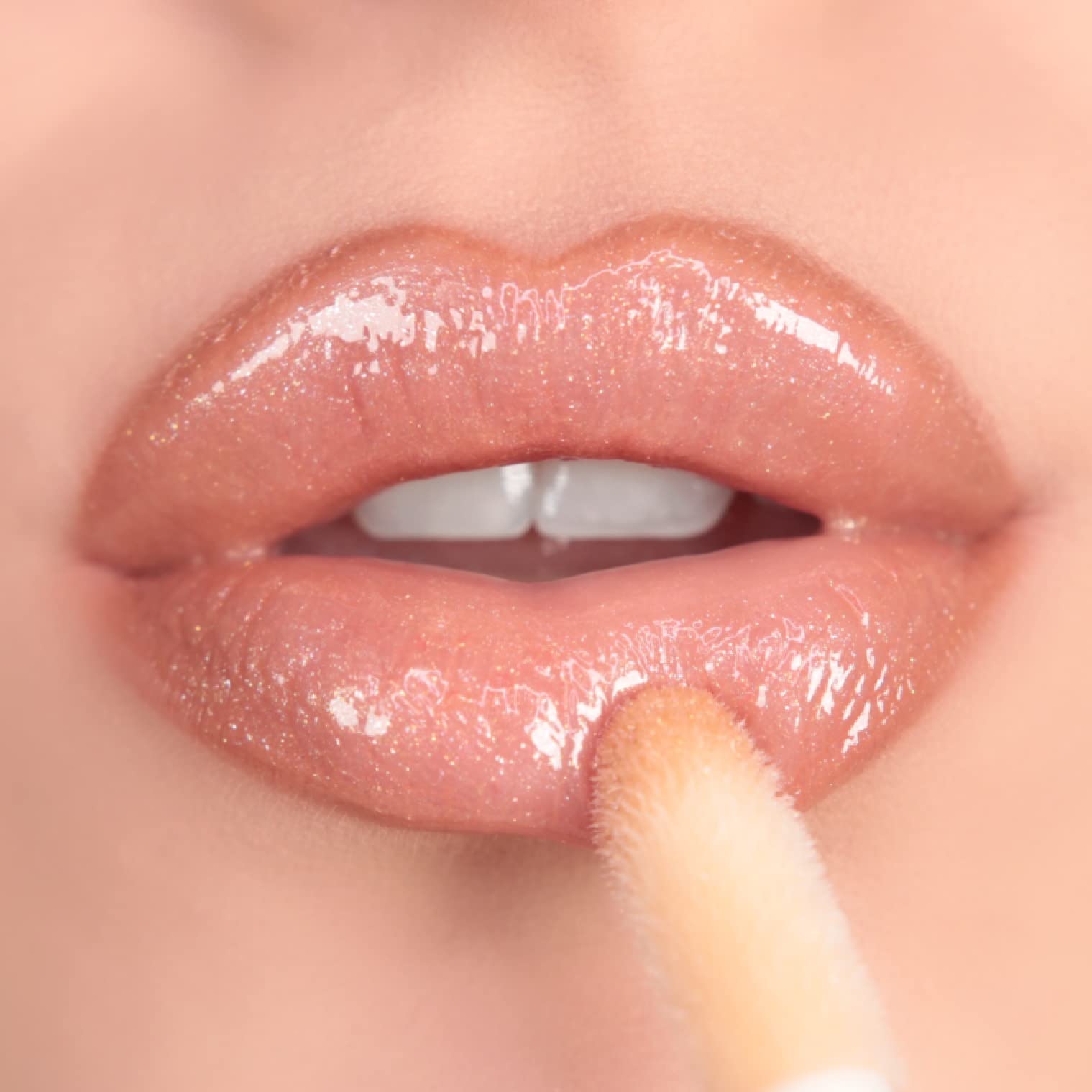 Makeup Revolution, Shimmer Bomb Lip Gloss, Infused With Vitamin E, Shimmery Finish, Available In 6 Shades, Starlight, 4.5ml
