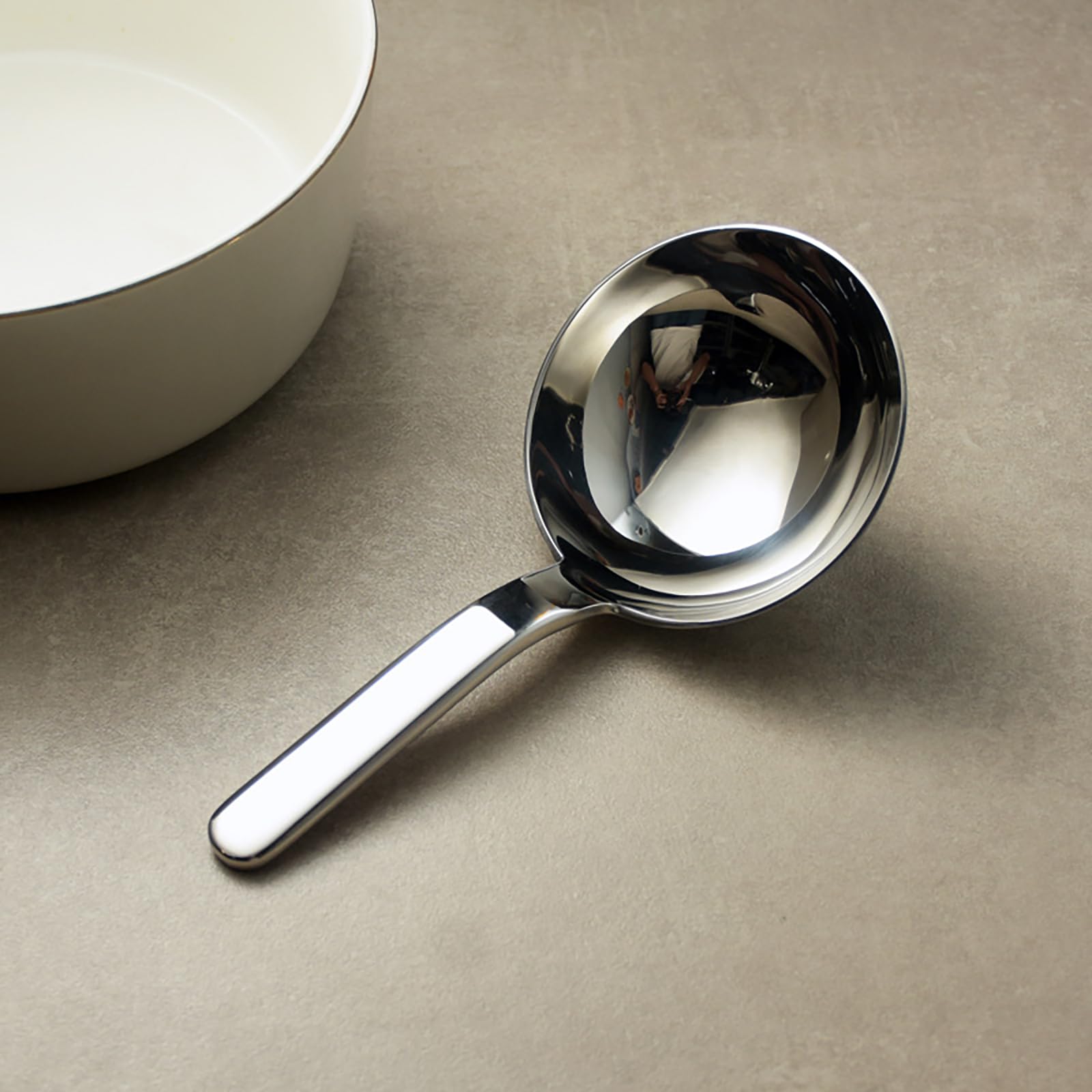 KOILAI Heavy Duty Big Spoon Mirror Polished Asian Soup Spoons (Short Handle),Premium Food Grade 18/10 Stainless Steel Spoons,Durable Metal Spoons,Serving Spoon,Tablespoon,7 Inches, 18.2cm, Silver