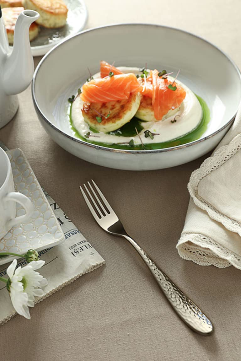 DANIALLI Modern Marettimo Hammered Silverware Set - 18/10 Stainless Steel Flatware for Elegant Dining - Dishwasher Safe Cutlery - Ideal for Home or Restaurant Use (30-Piece)