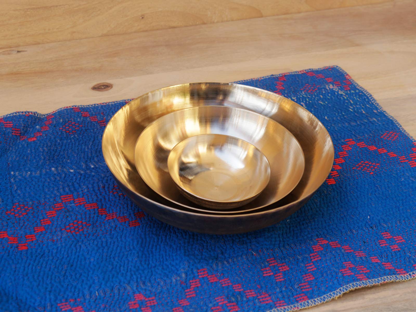 De Kulture Ayurveda Pure Kansa Bronze Nested Bowls Set of 3 for Biryani, Ramen, Noodle, Macaroni, Spaghetti and Pasta, Ideal for Serving & Dining Table Decoration