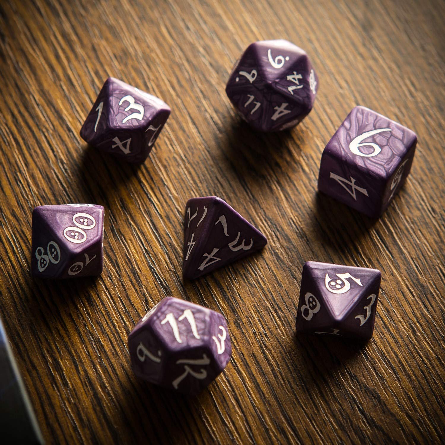 Q WORKSHOP Classic Lavender & White RPG Ornamented Dice Set 7 polyhedral Pieces
