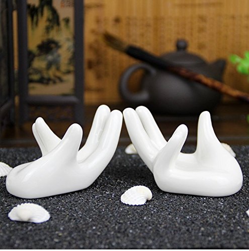Eshylala 3 Pack Air Plants Holders Ceramic Airplant Holder Tillandsia Holder Small Container Pot Hand Shape Office Desk Base Airplant Display Container Pot Plant Decorative Home Decor