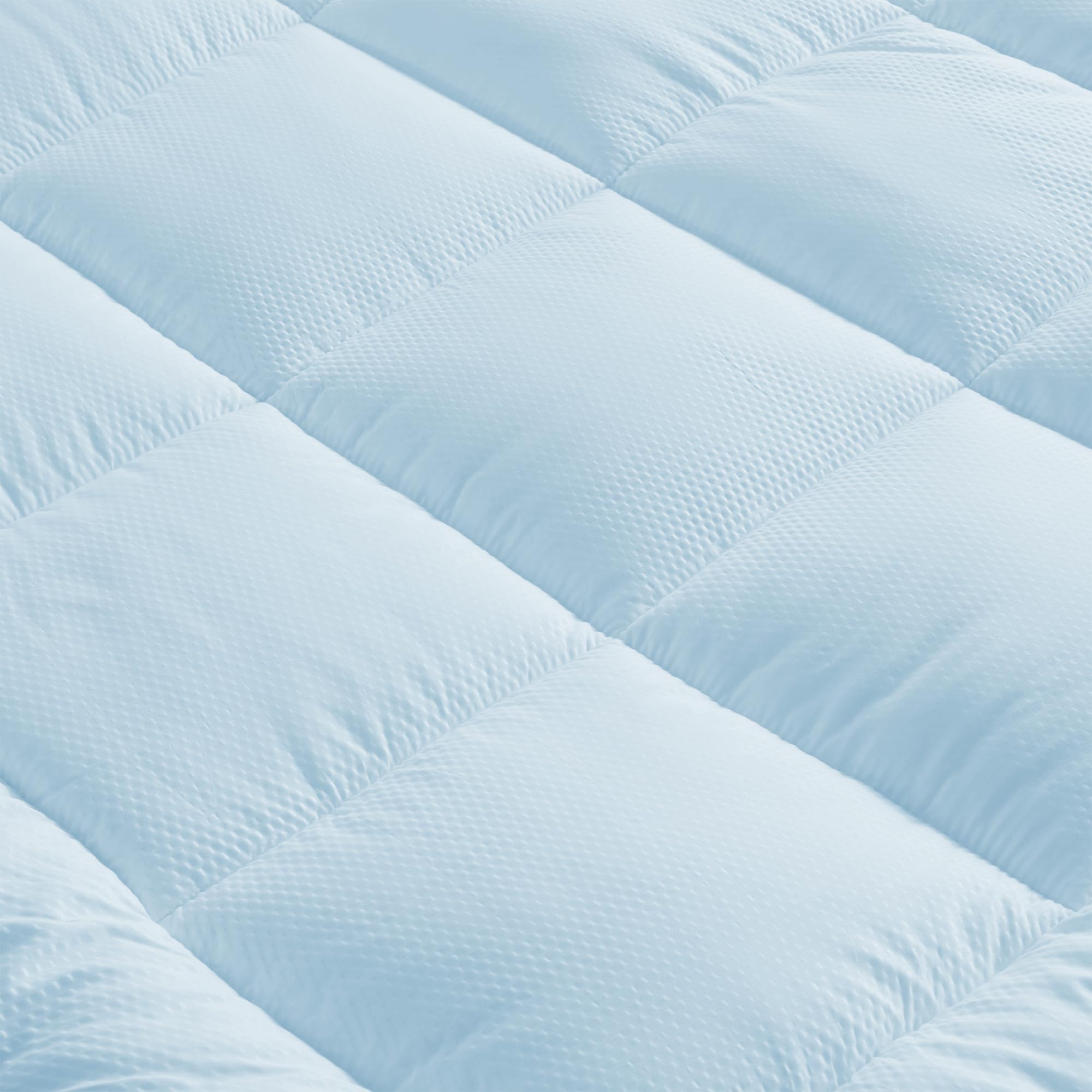 Great Bay Home Queen Cooling Mattress Topper. Thick, Elastic Corner Mattress Pad. Ultra-Soft Cooling Pillowtop Mattress Cover & Protector. Fits Mattresses up to 18β (Queen, Light Blue)
