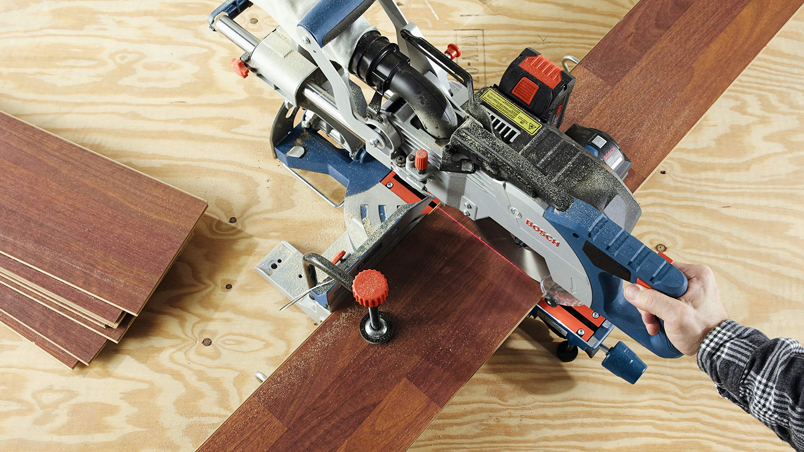 BOSCH GCM18V-08N14 18V 8-1/2 In. Single-Bevel Slide Miter Saw Kit with (1) CORE18V 8.0 Ah PROFACTOR Performance Battery