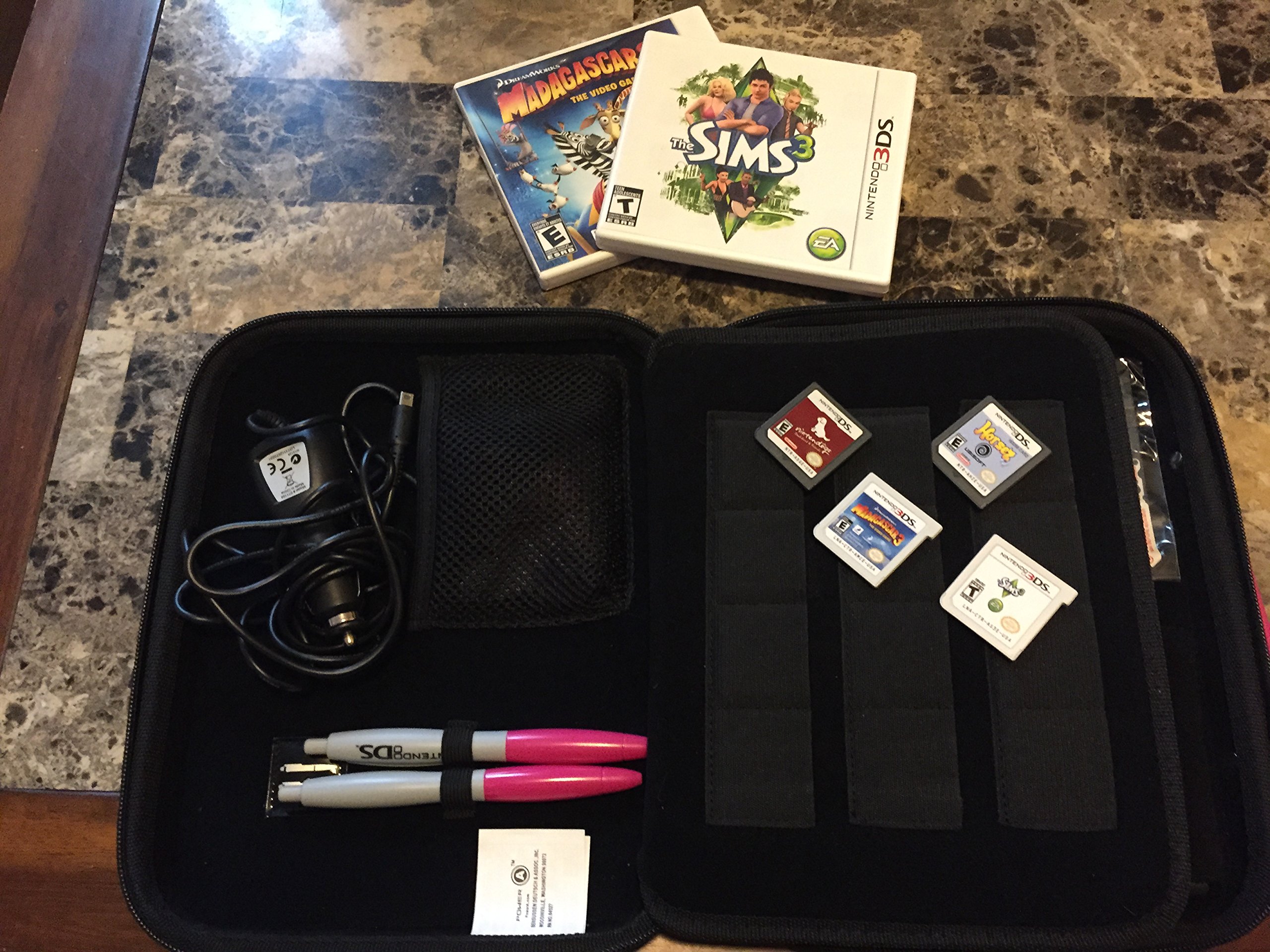 Nintendo 3DS XL - Blue/Black with Mario Kart 7 Pre-Installed