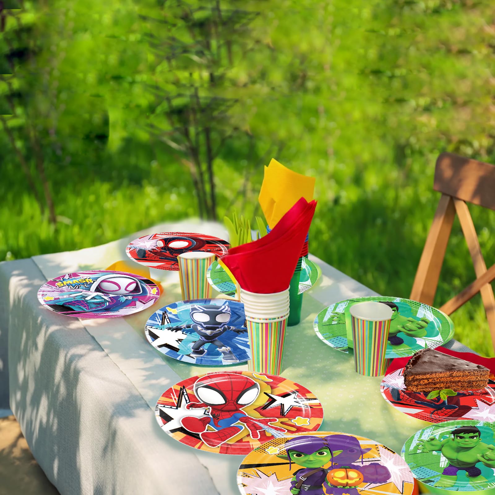 Gkszajo 60 Pcs Spider Party Plates, Disposable Paper Plate, Spider Birthday Party Supplies, 7 Inches