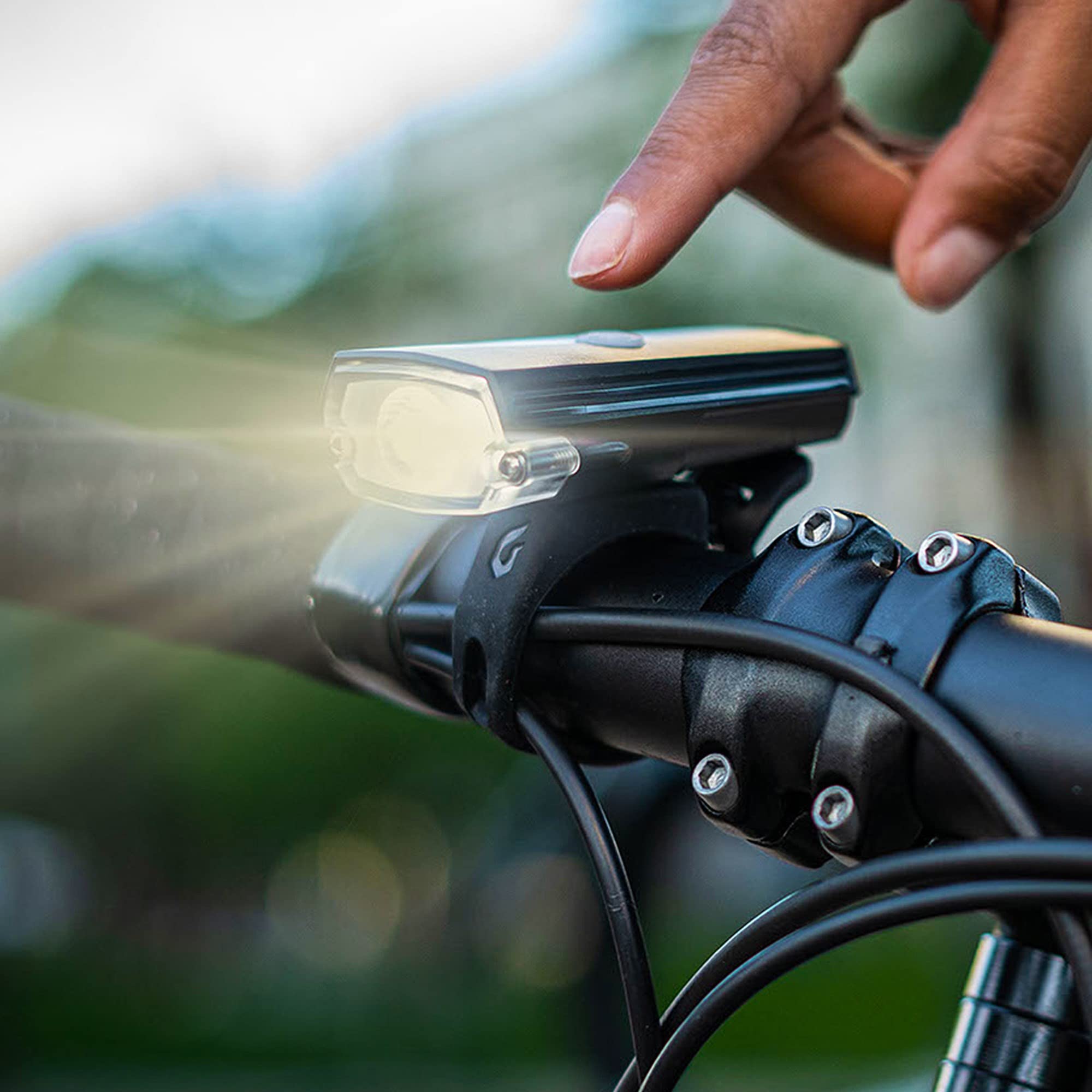 Blackburn Dayblazer Front and Rear Bike Light Set (400 Lumens Front, 65 Lumens Rear)