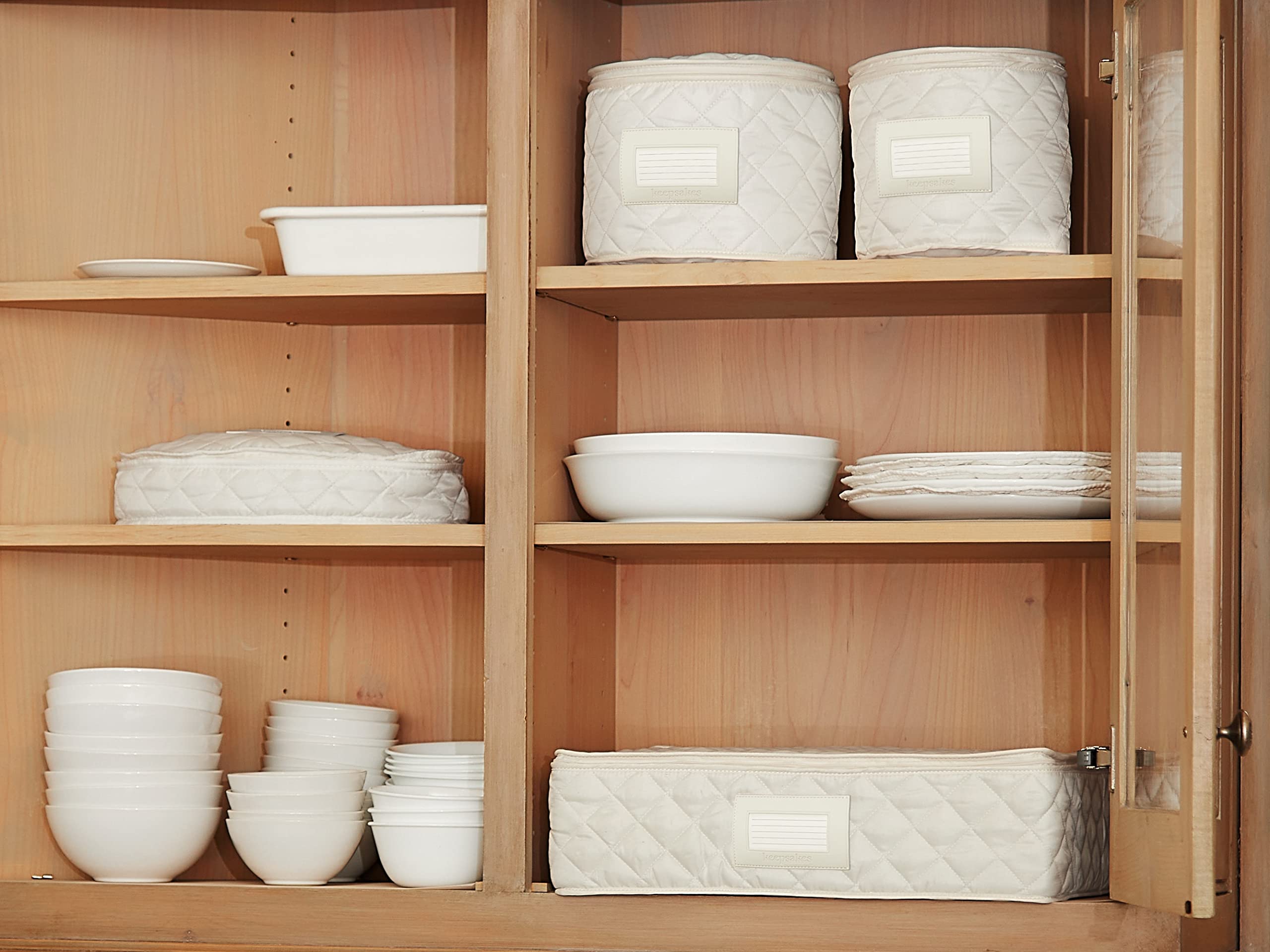 Covermates Keepsakes - Dish Storage - Padded Protection - ID Window - Stain Resistant - Machine Washable - China Storage-Cream