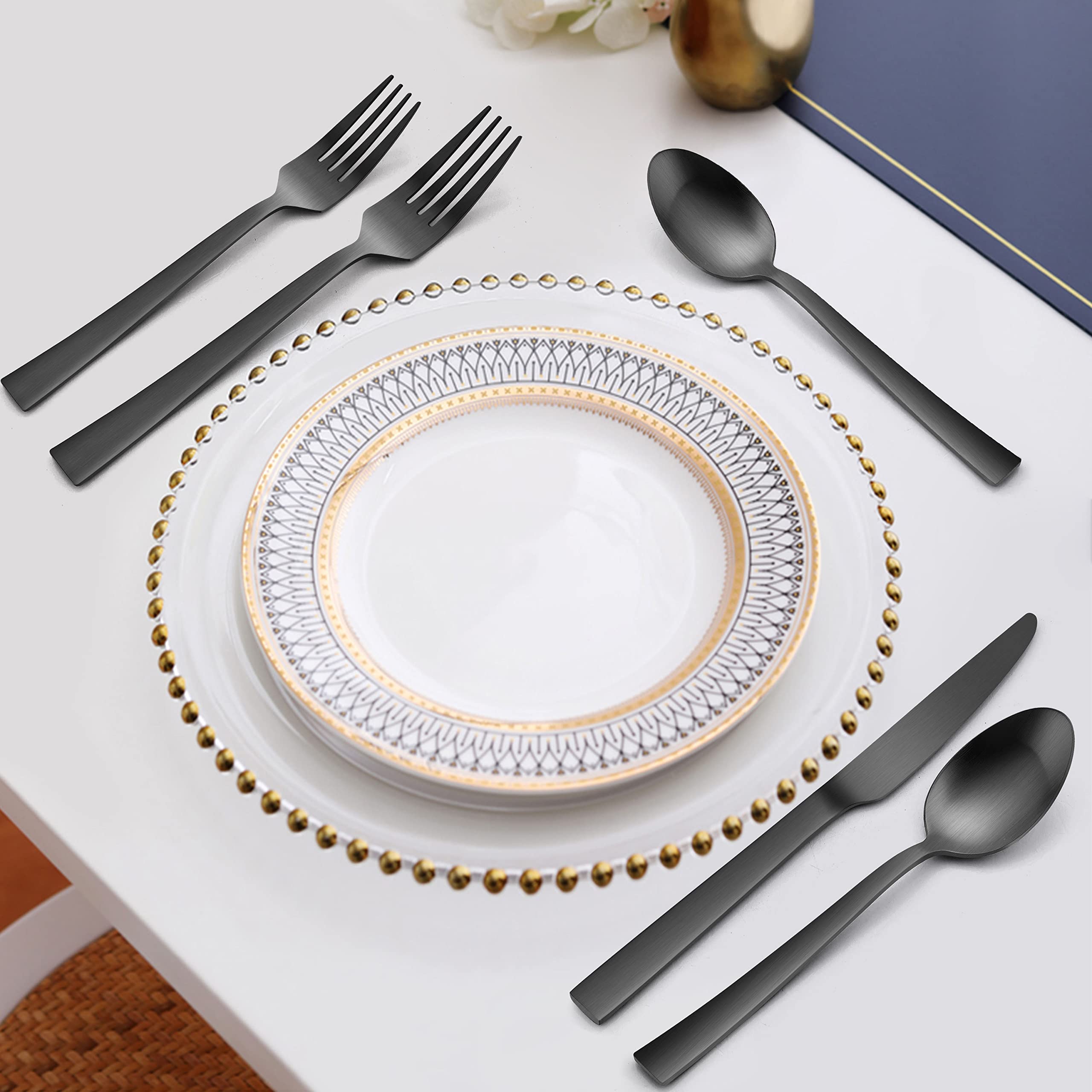 Homikit 20 Pieces Matte Black Silverware Set with Tray, Stainless Steel Flatware Cutlery for 4, Fancy Metal Eating Utensils Include Knife Forks Spoons, Nice Tableware for Home Party, Dishwasher Safe