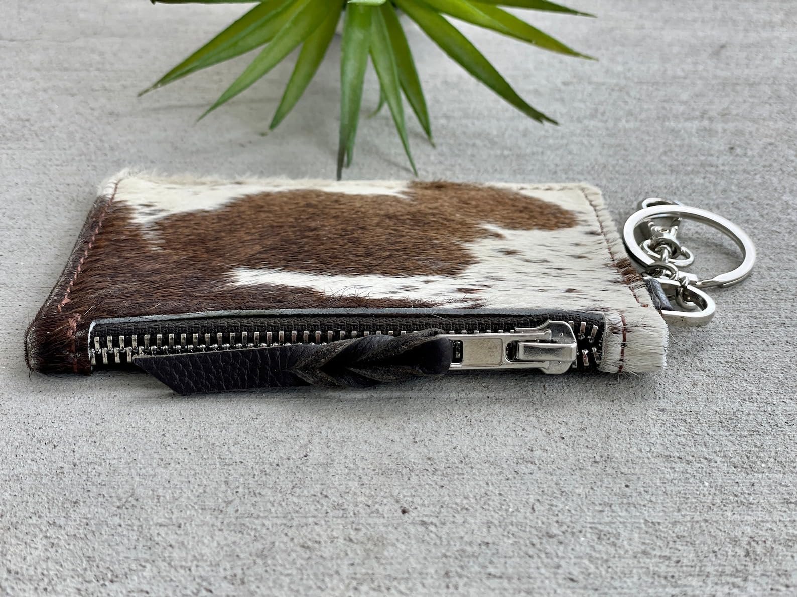 Chic Cowhide Keychain Wallet with Credit Card Holder, Coin Purse - Ideal Gifts for Her