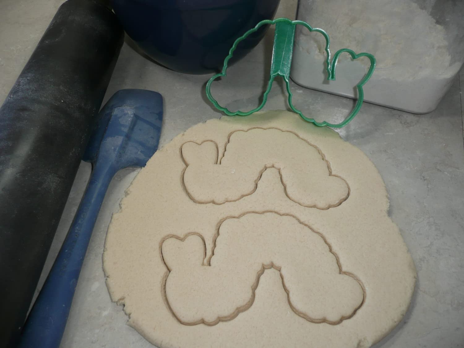 CATERPILLAR INSECT INCH WORM OUTLINE COOKIE CUTTER MADE IN USA PR4643