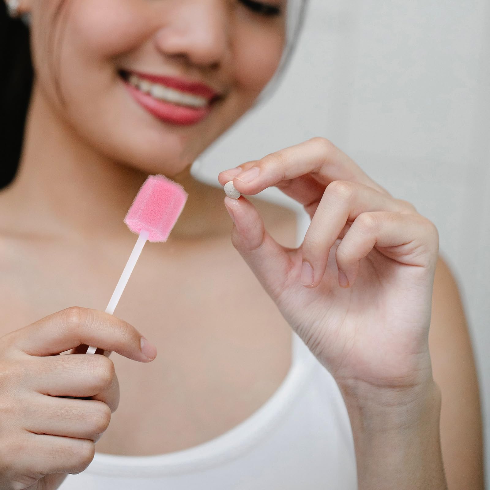 Disposable Oral Swabs 150Pcs - Mouth Swabs for Elderly, Adults & , Unflavored & Oral Care Sponge Swabs (Pink)