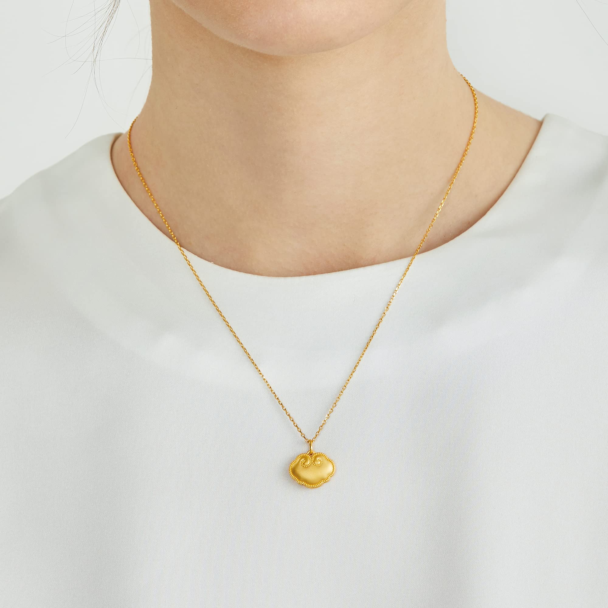 CHOW SANG SANG Cultural Blessings 999.9 24K Solid Gold Price-by-Weight Gold Ruyi Pendant 92050P [Not Include the Neckace] (Approx. 0.068tael (~2.54g))