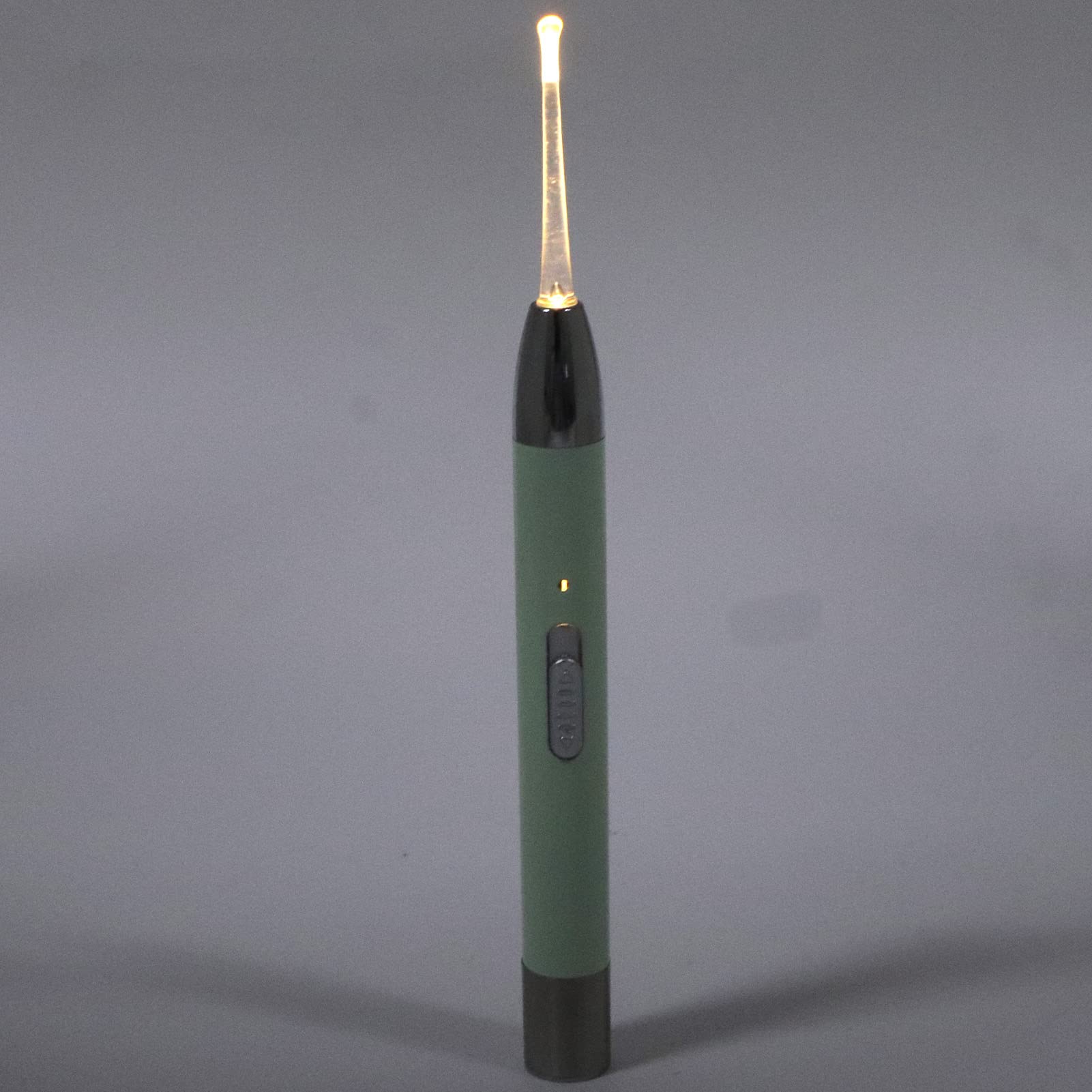 Ear Checking Penlight, Sturdy Comfortable Grip Magnifying Lens LED Ear Pick Penlight Light Green for Daily Use