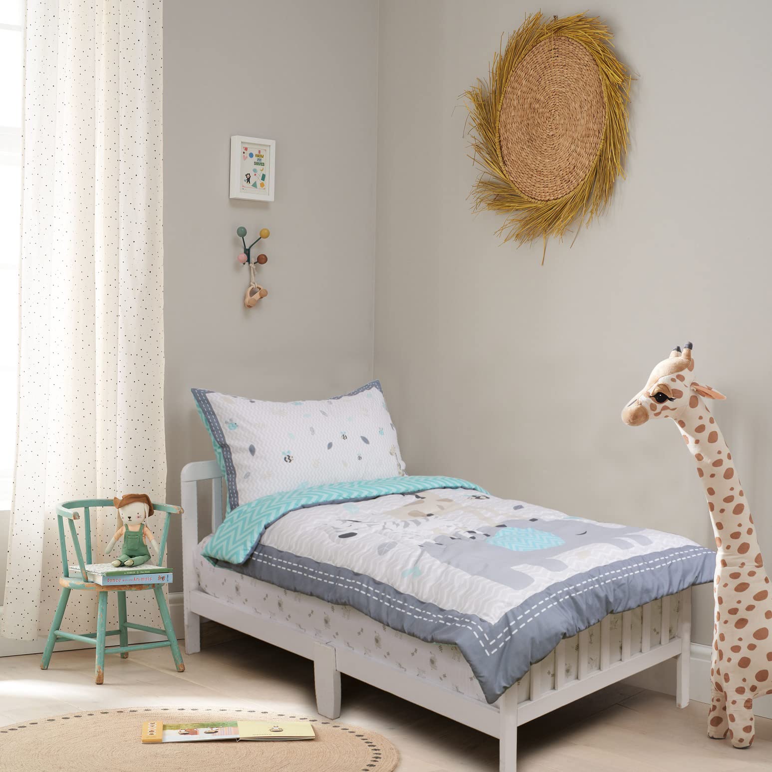 Cloele 3 Piece Toddler Bedding Set - Grey Toddler Comforter Set for Boys Girls includes Giraffe Quilt Fitted Sheet Pillowcase Microfiber Soft Standard Kids Bedding Toddler Comforter & Sheet Set
