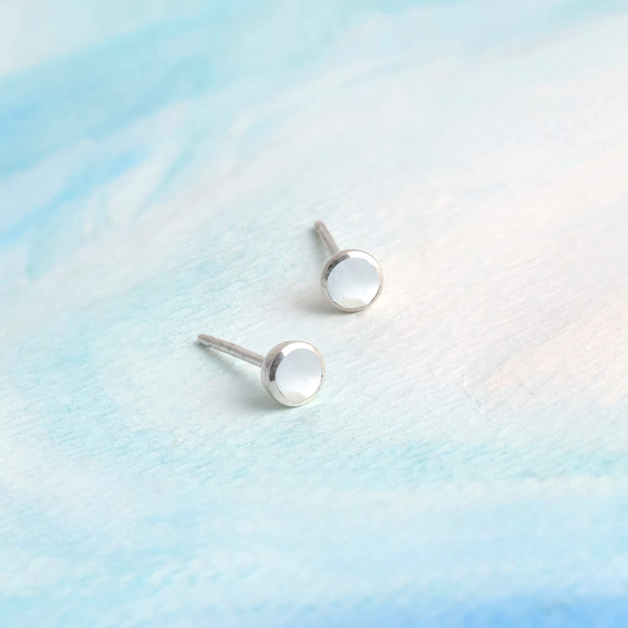 Boma Jewelry Sterling Silver Mini White Mother of Pearl Circle Inlay Stud Earrings