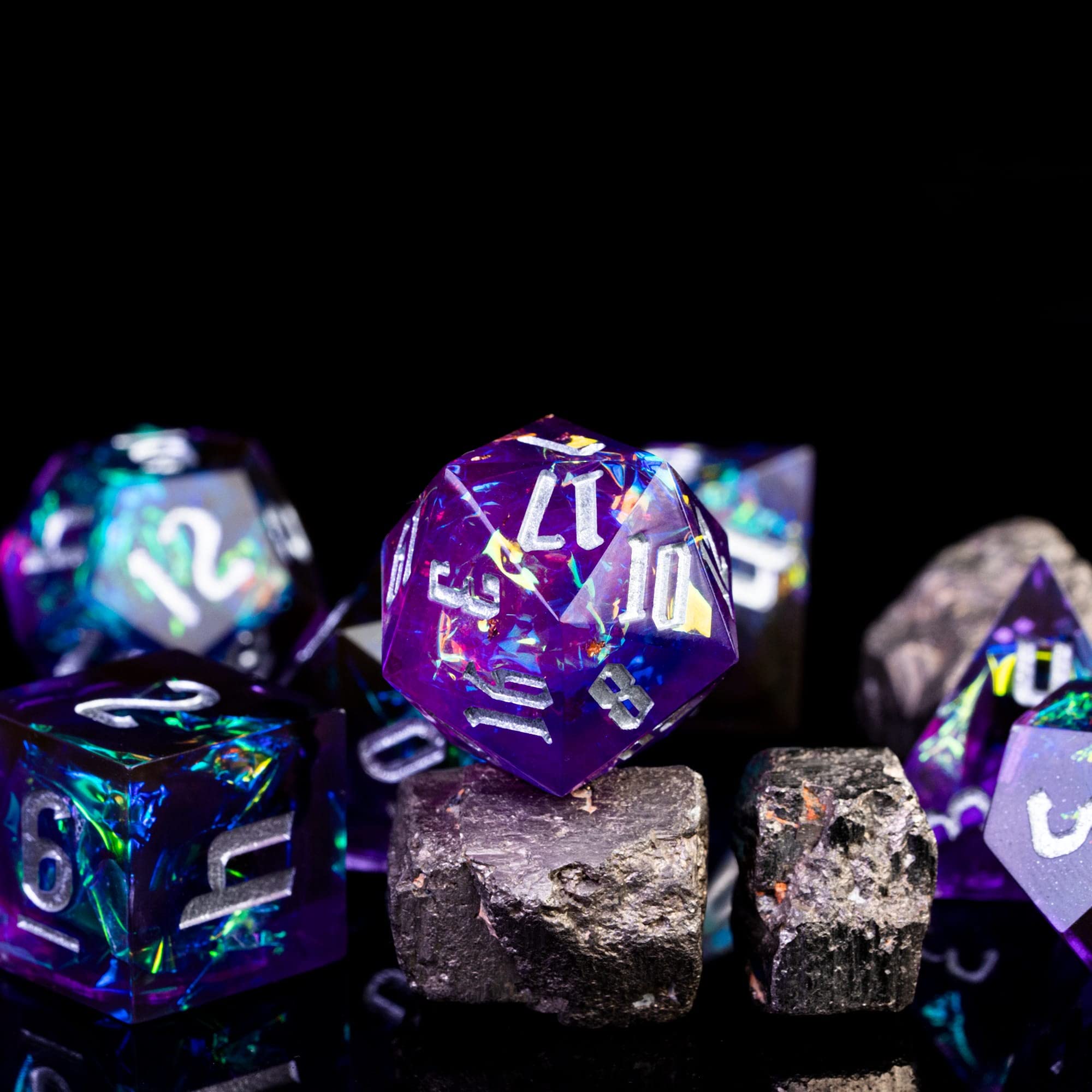 Cusdie Sharp Edges DND Dice, 7 PCs D&D Dice, Handcrafted Polyhedral Dice Set, for Role Playing Game MTG Pathfinder (Rainbow Film P/B)