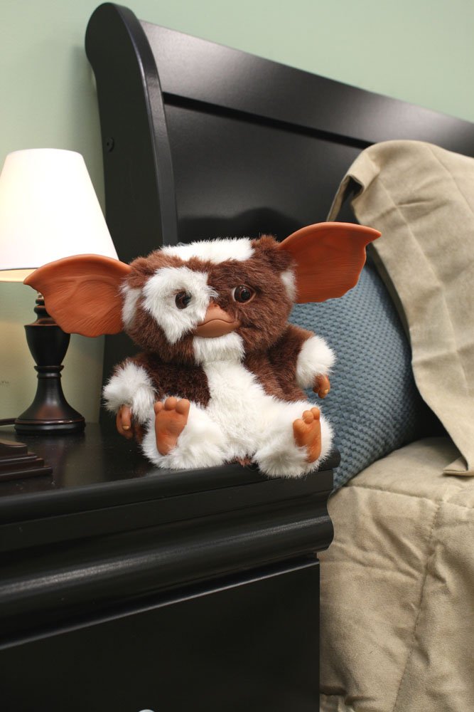 NECA Gremlins Dancing Gizmo Deluxe Plush Toy