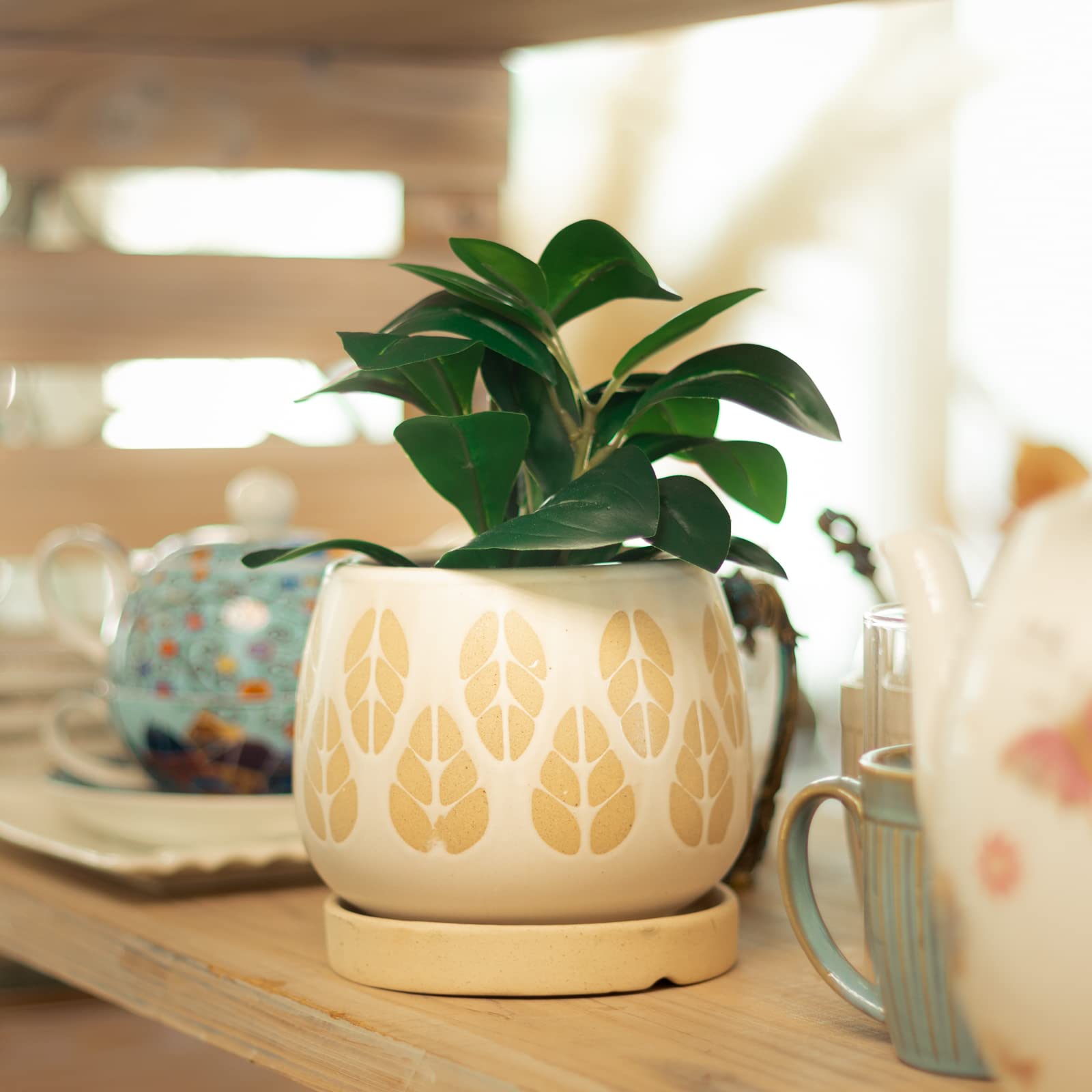 Chonsun Ceramic Planter with Saucer 6 Inch Plant Pots Indoor Oudoor Planter with Drainage Hole Flower Pots Succulent Plant Pots Mid-Century Ceramic Planter White