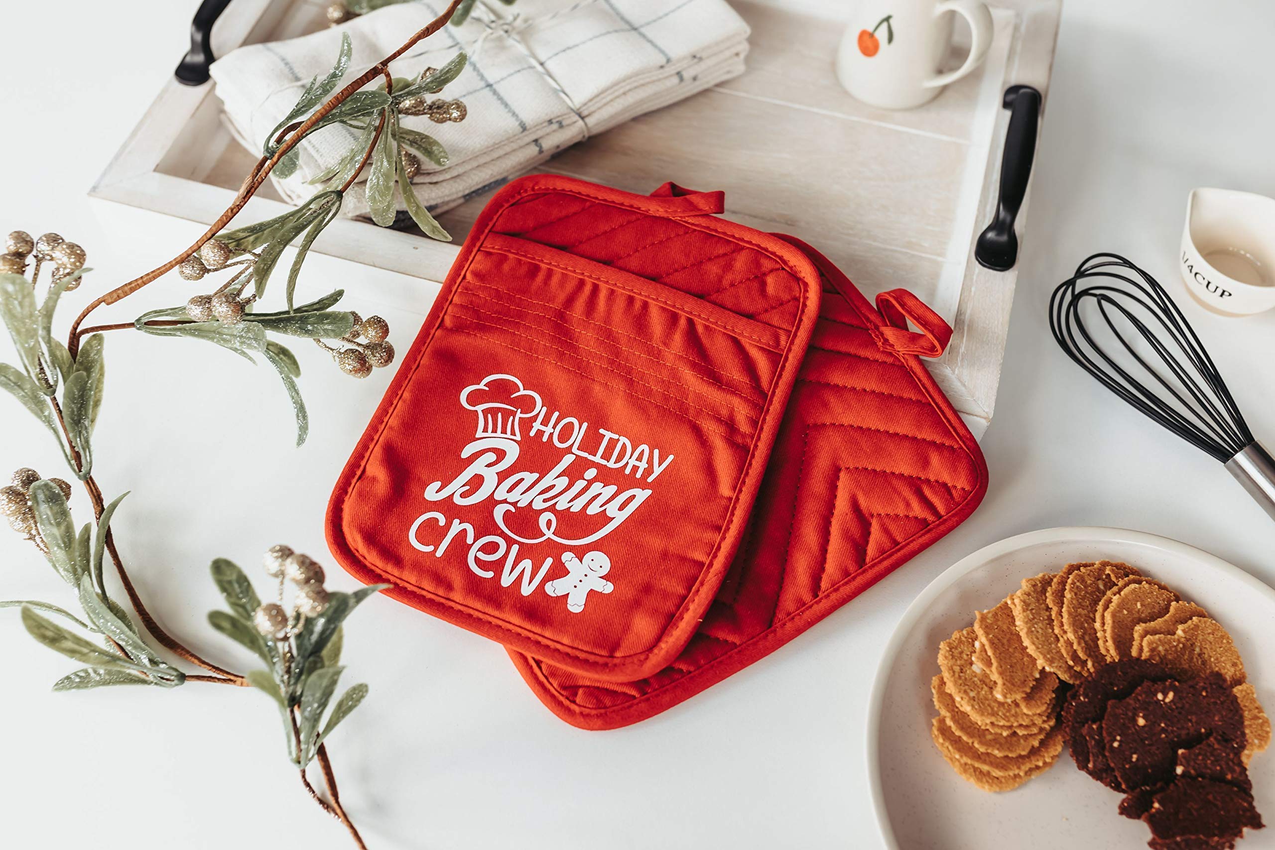 Christmas Gift for Mom Grandma, Potholder with Pocket, Holiday Baking Gift, Cookie Pot Holder Set, Red Oven Mitt, Pack of 2