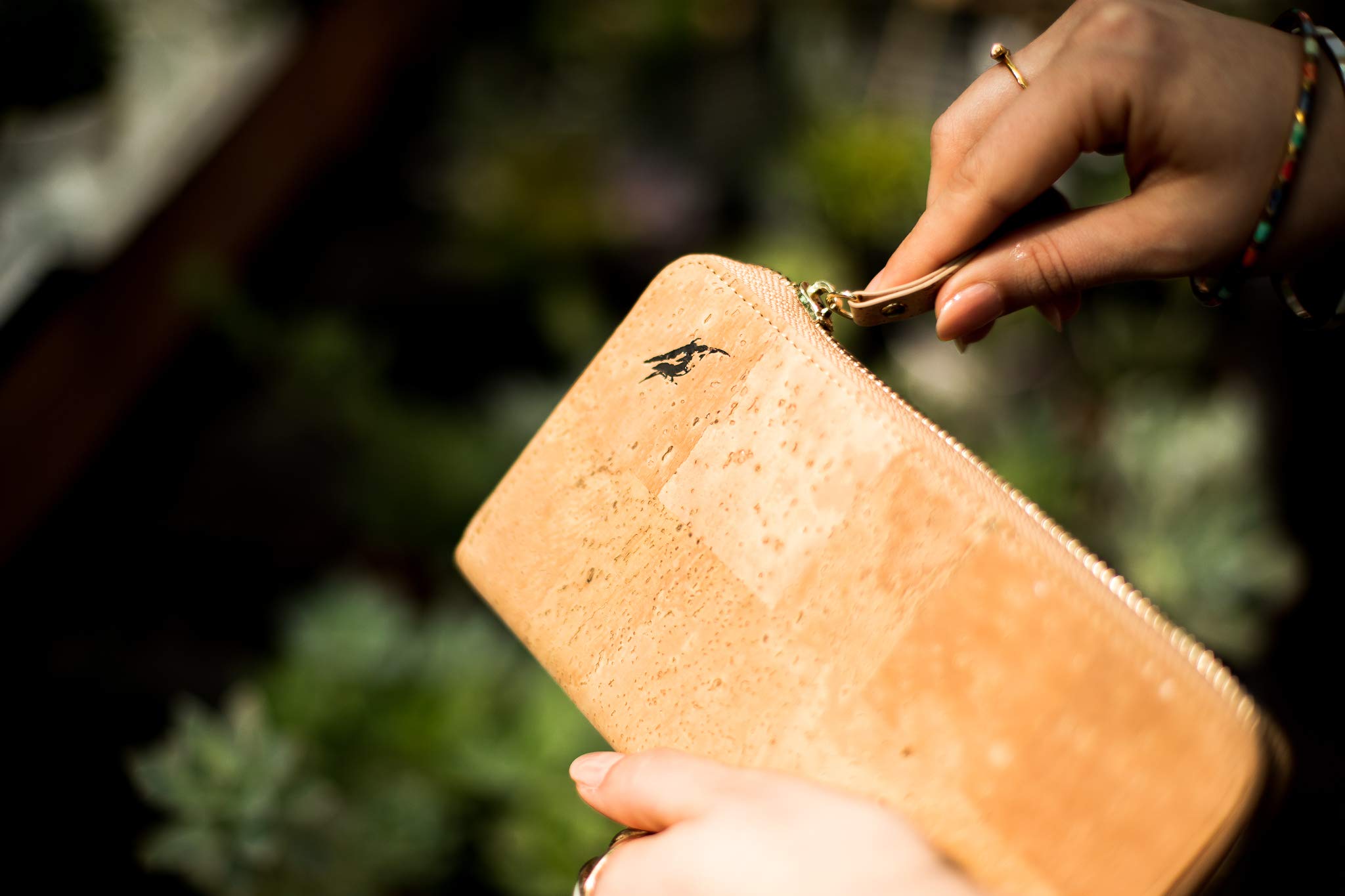 Modern Hobo Women's Cork Wallet/Cork Clutch/With RFID Protection/Vegan Wallet/Sustainably-Crafted Cork Wallet, Medium