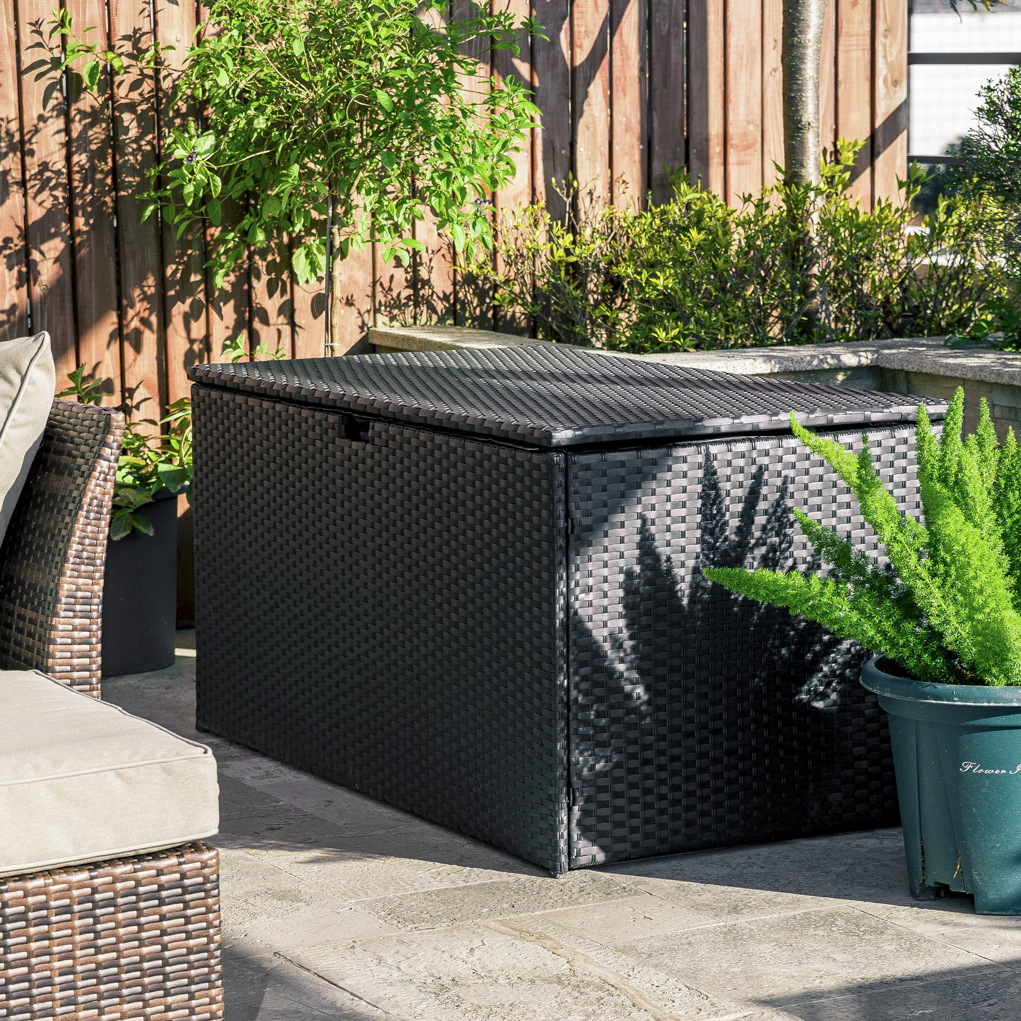 Glitzhome Patio Outdoor Deck Box, 140 Gallons Oversized All-Weather Cushion Wicker Storage Trunk Waterproof, Outside Storage Bin for Patio Furniture Covers, Cushion Pillows, Towels, Garden Tools,