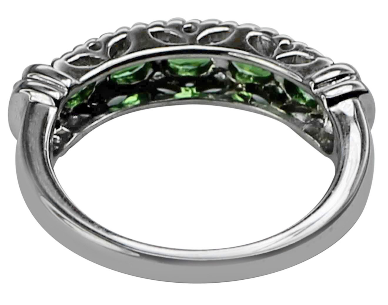 Carillon Stunning Tsavorite Oval Shape 4x3MM Natural Earth Mined Gemstone 925 Sterling Silver Ring Wedding Jewelry for Women & Men