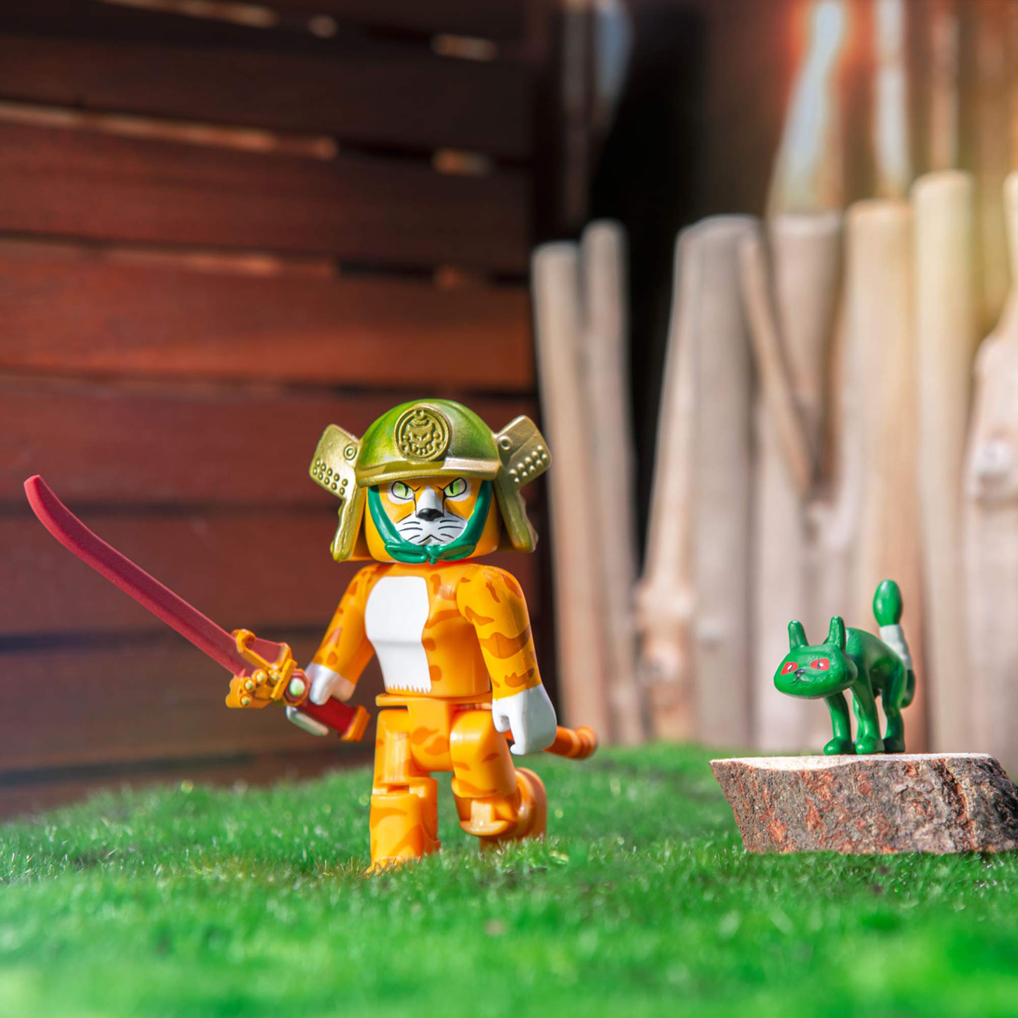 Roblox Avatar Shop Series Collection - Party SWAT Team Figure Pack [Includes Exclusive Virtual Item]