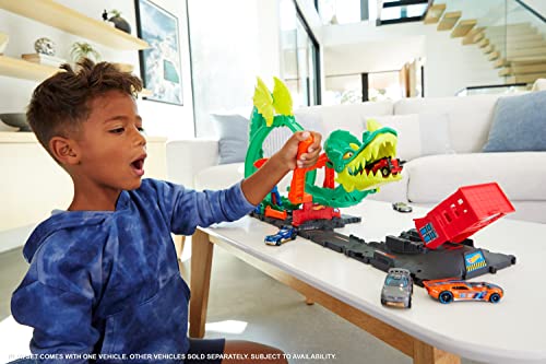 HOT WHEELS Track Set with 1:64 Scale Toy Firetruck, City Fire Station with Dragon Nemesis and Track Play, Dragon Drive Firefight