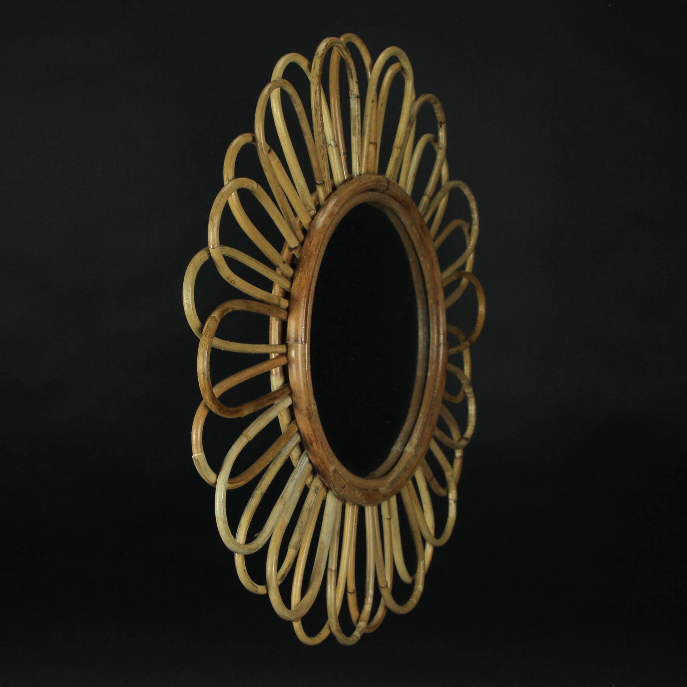 Things2Die4 Natural Willow Wicker Framed Geometric Design Wall Mirror 22 Inch Diameter, Brown, One Size