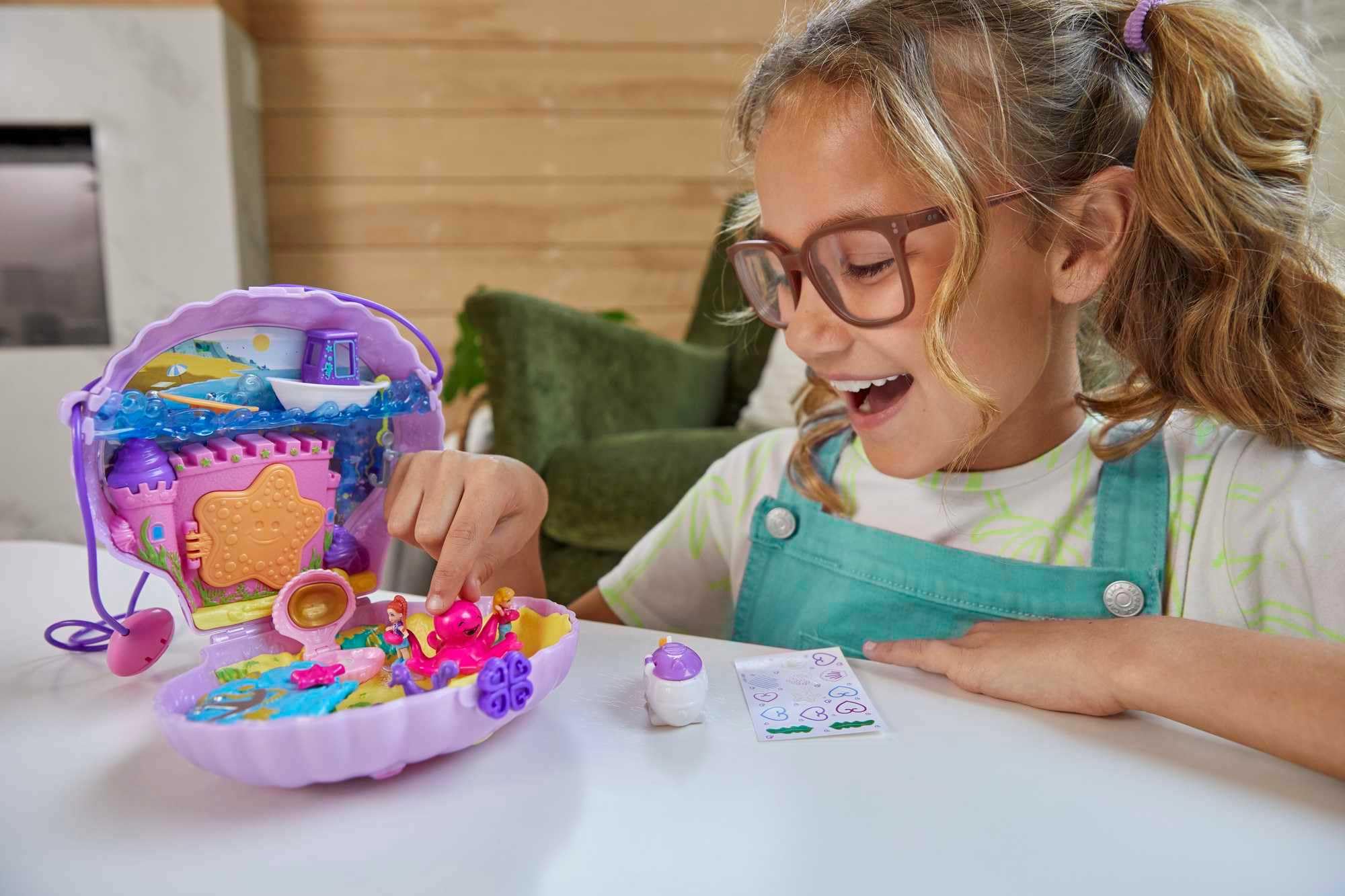 Polly Pocket Travel Toy with Micro Dolls & Accessories, Mermaid 2-in-1 Seashell Purse Playset (Amazon Exclusive)