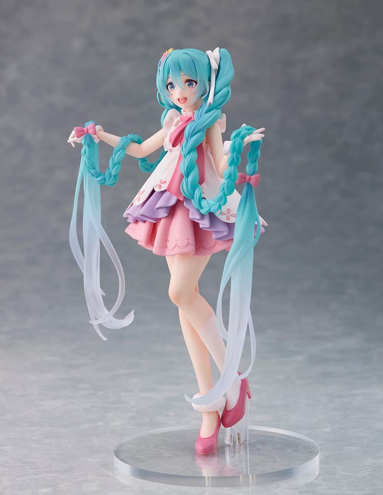 Taito Hatsune Miku Wonderland Figure - Rapunzel Edition in Multiple Colors (T83808)