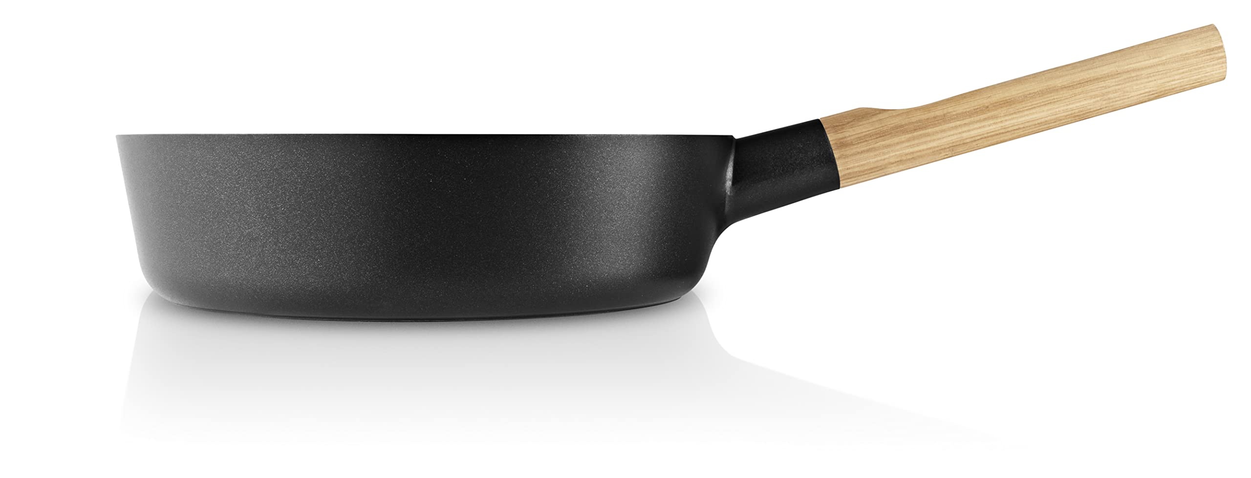 Eva Solo | Nordic Kitchen Saute Pan | Lightweight Aluminium, Easy Handling & Low Weight | Suitable for all Heat Sources – Including Induction | Easy to Clean | Danish Design, Functionality & Quality