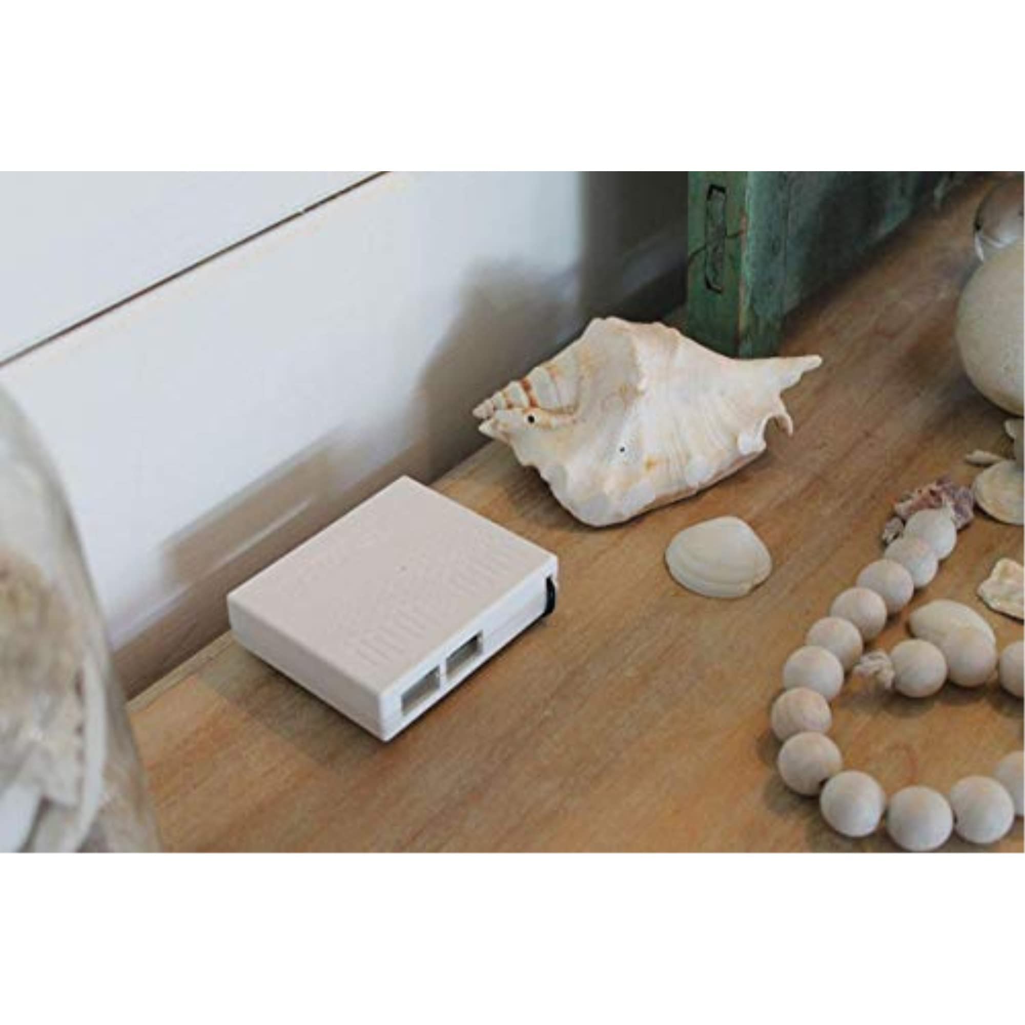 Davis Instruments AirLink Professional Air Quality Sensor for Indoor or Outdoor use. Provides Air Quality Index, Temperature, Humidity, Dew Point, Heat Index
