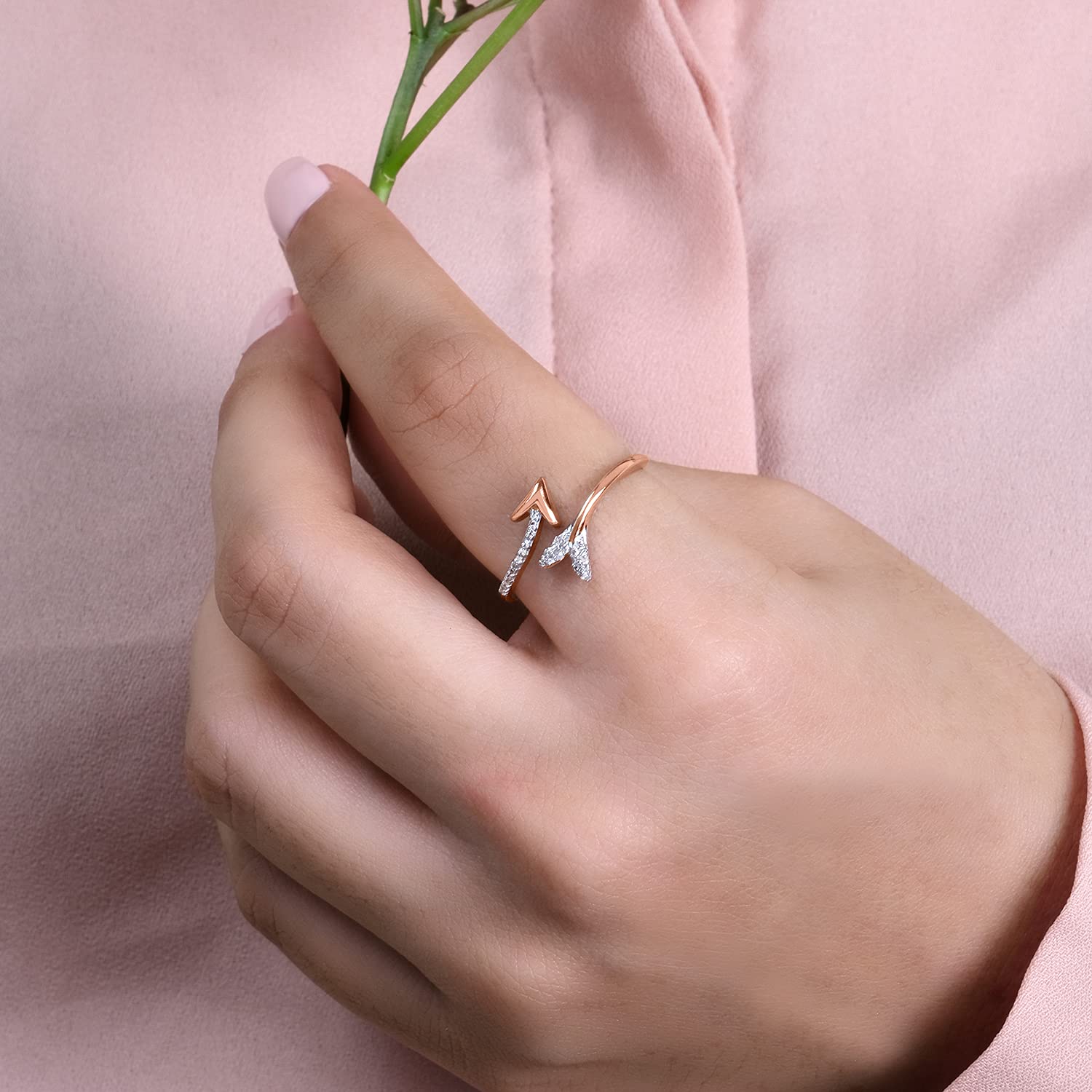 Cali Trove, 1/20cttw Diamond Arrow Ring for Women in 925 Sterling Silver, Women's Split Shank Diamond-Accented Arrow Ring with Round White Diamonds in Yellow Gold-Plated, Rose Gold-Plated or Sterling
