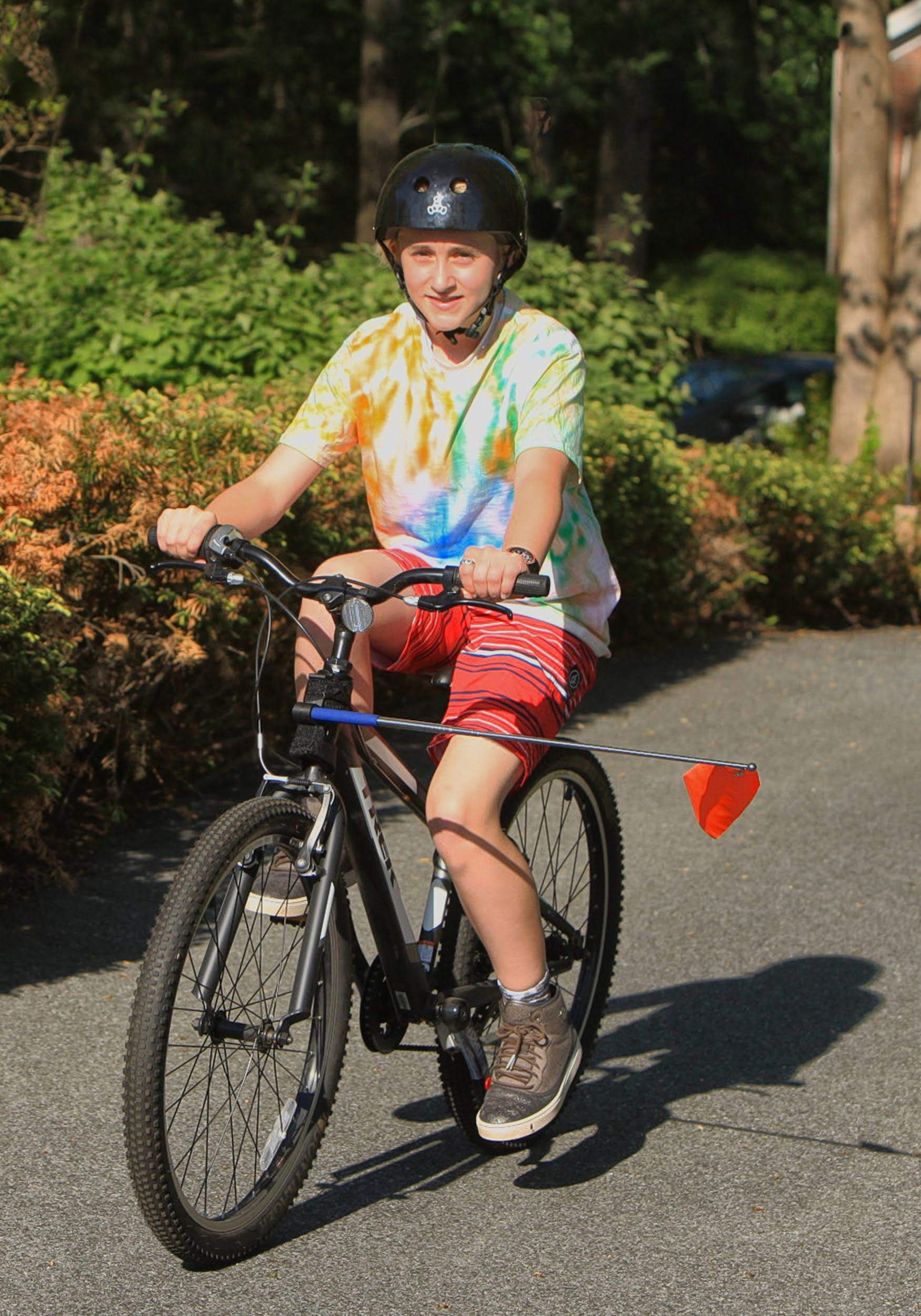 BREMOR Bike Safety Stik with Neon Flag and 1 Meter Telescoping Rod