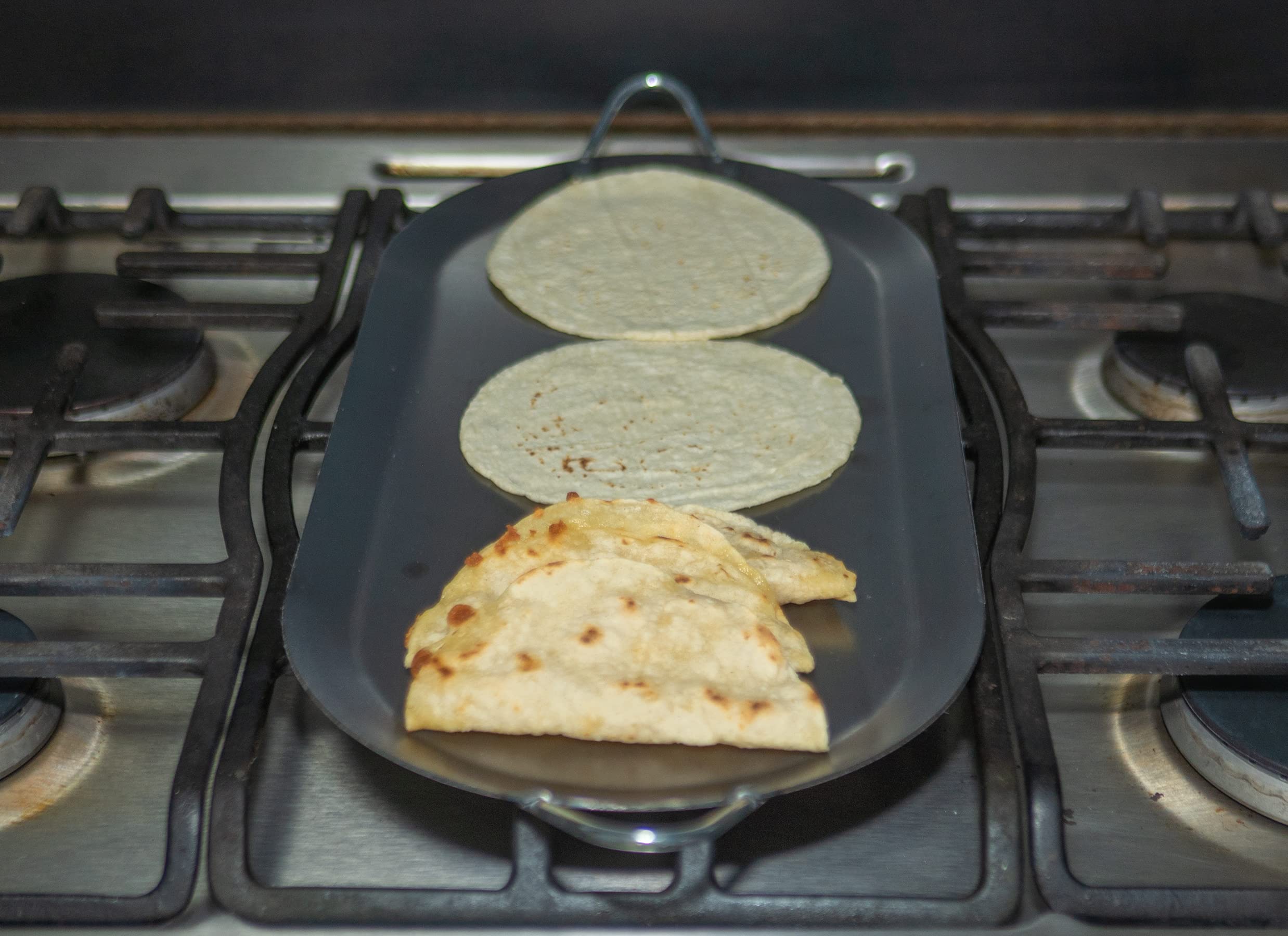 Comal Para Tortillas Grandes Para Estufas for Tortillas y Quesadilla Carbon Steel Heavy Duty Metal Handle (10 Inch)