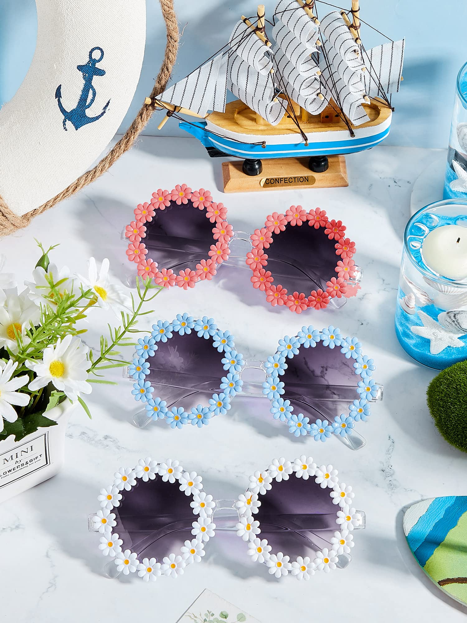 Dunzy 6 Pack Daisy Flower Sunglasses for Women Retro Hippie Round Glasses 70s Disco Groovy Sunglasses for Party Costume Accessories, 6 Colors