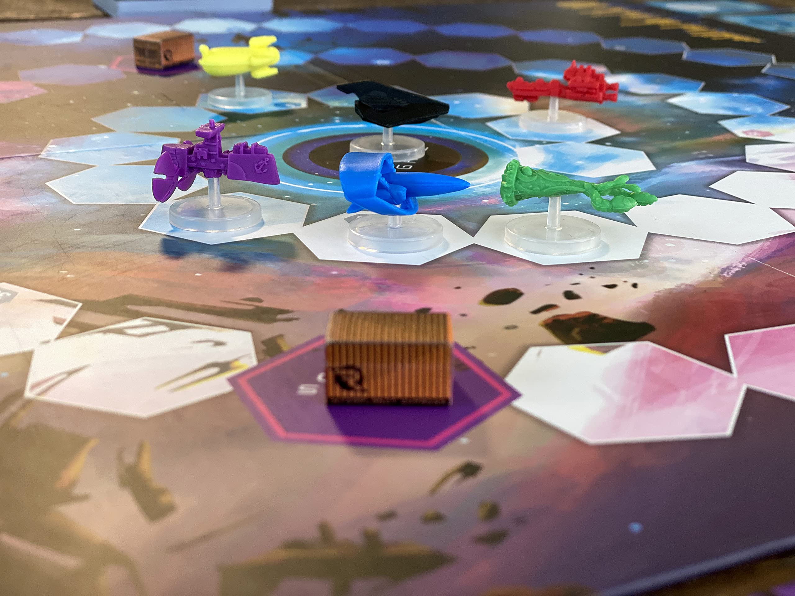 Renegade Game Studios Gravwell 2nd Edition, Escape a Black Hole, 2-6 players, Ages 10+, Playing time 30-45 minutes